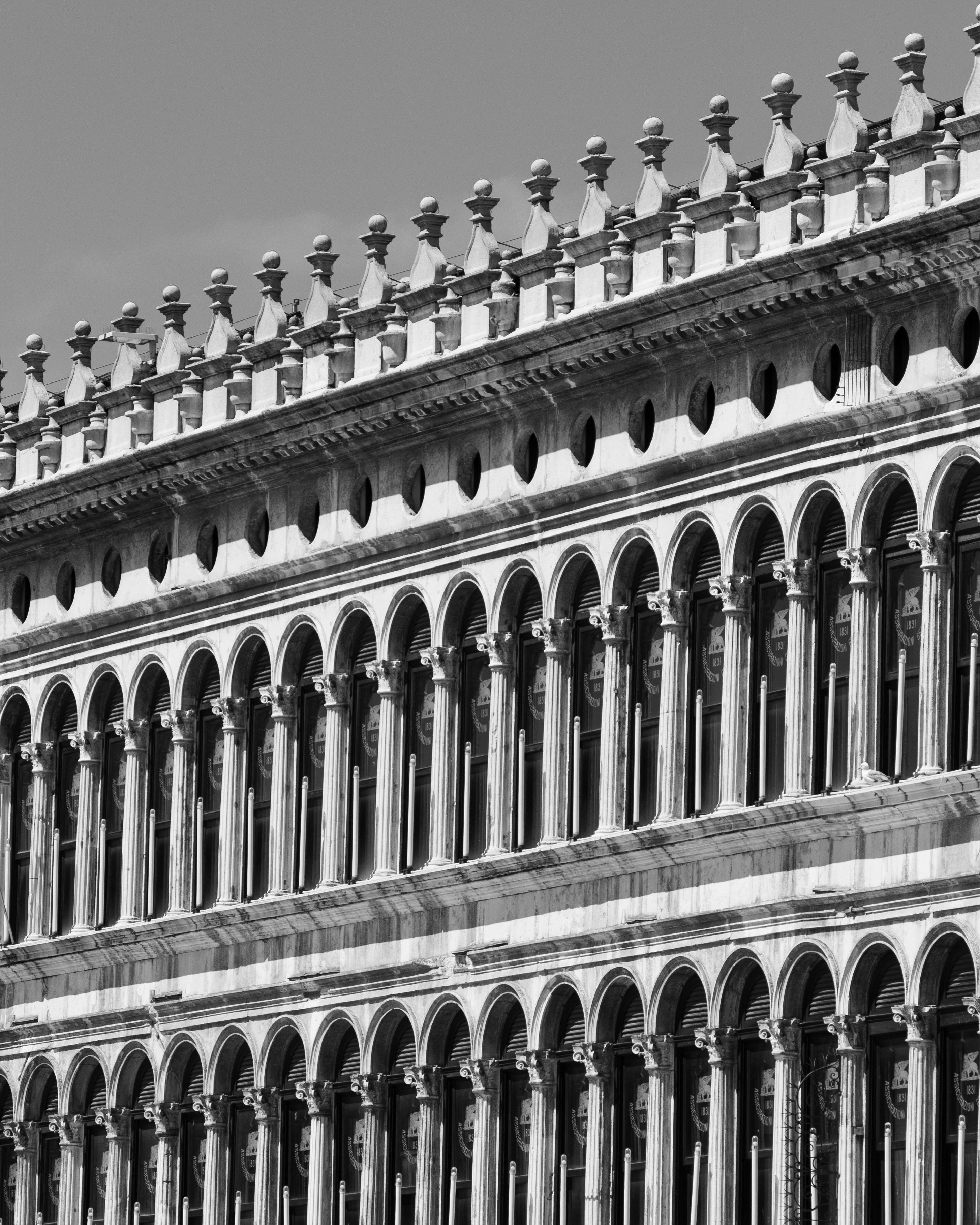 2+ Fotos y Imágenes de Desene istorice Gratis · Banco de Fotos Gratis