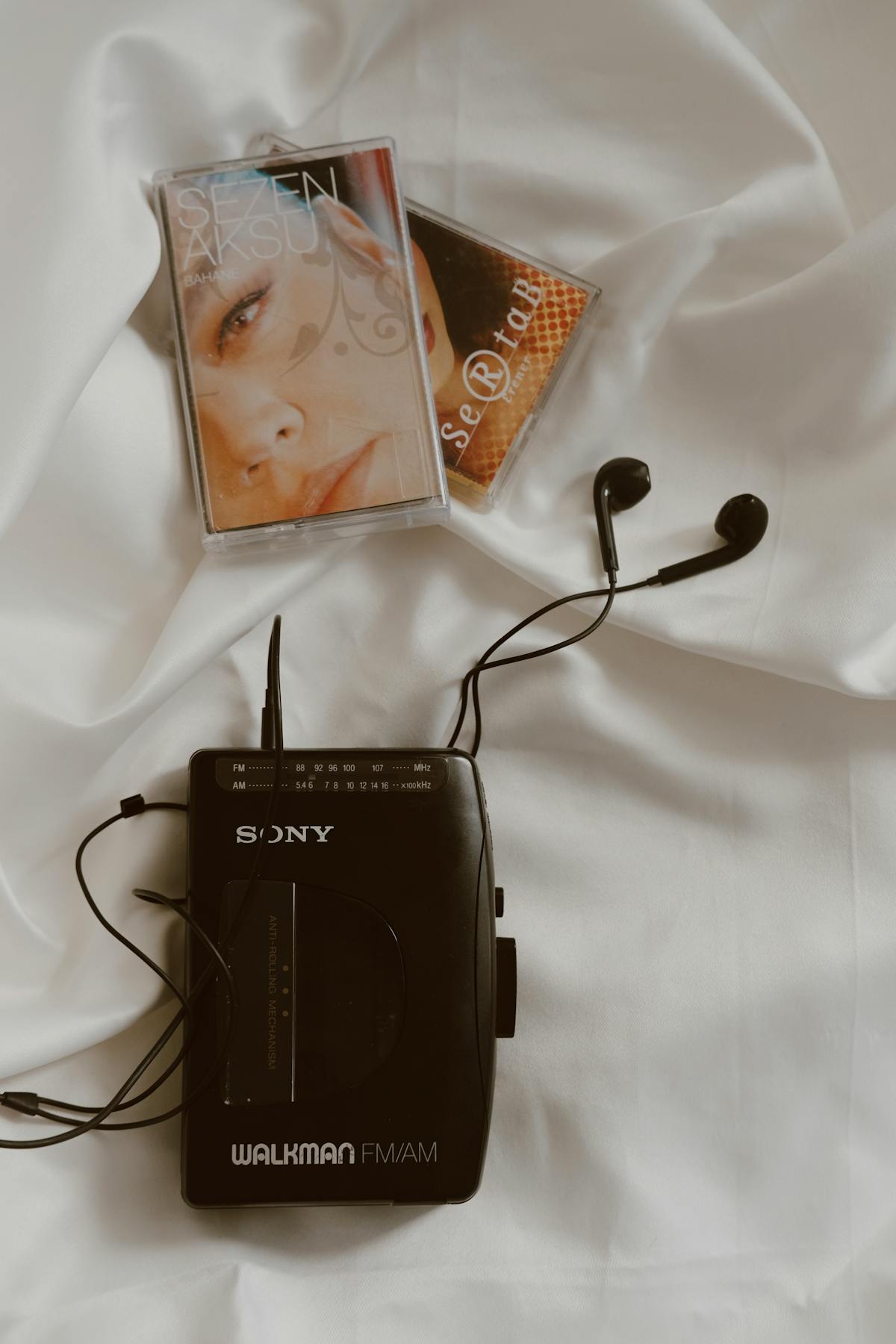 Retro Walkman Photos, Download The BEST Free Retro Walkman Stock Photos ...