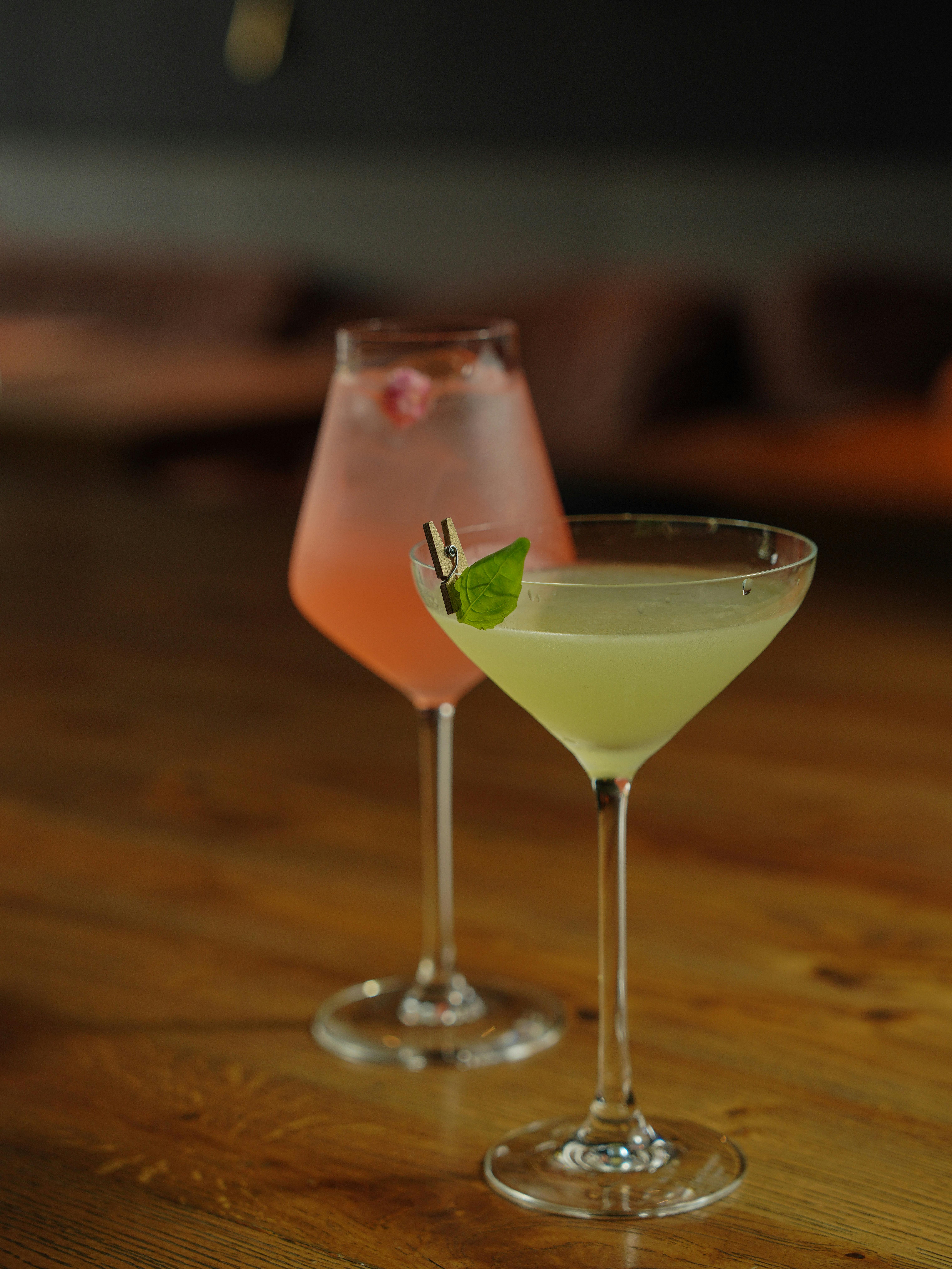 Two Cocktails on a Table · Free Stock Photo