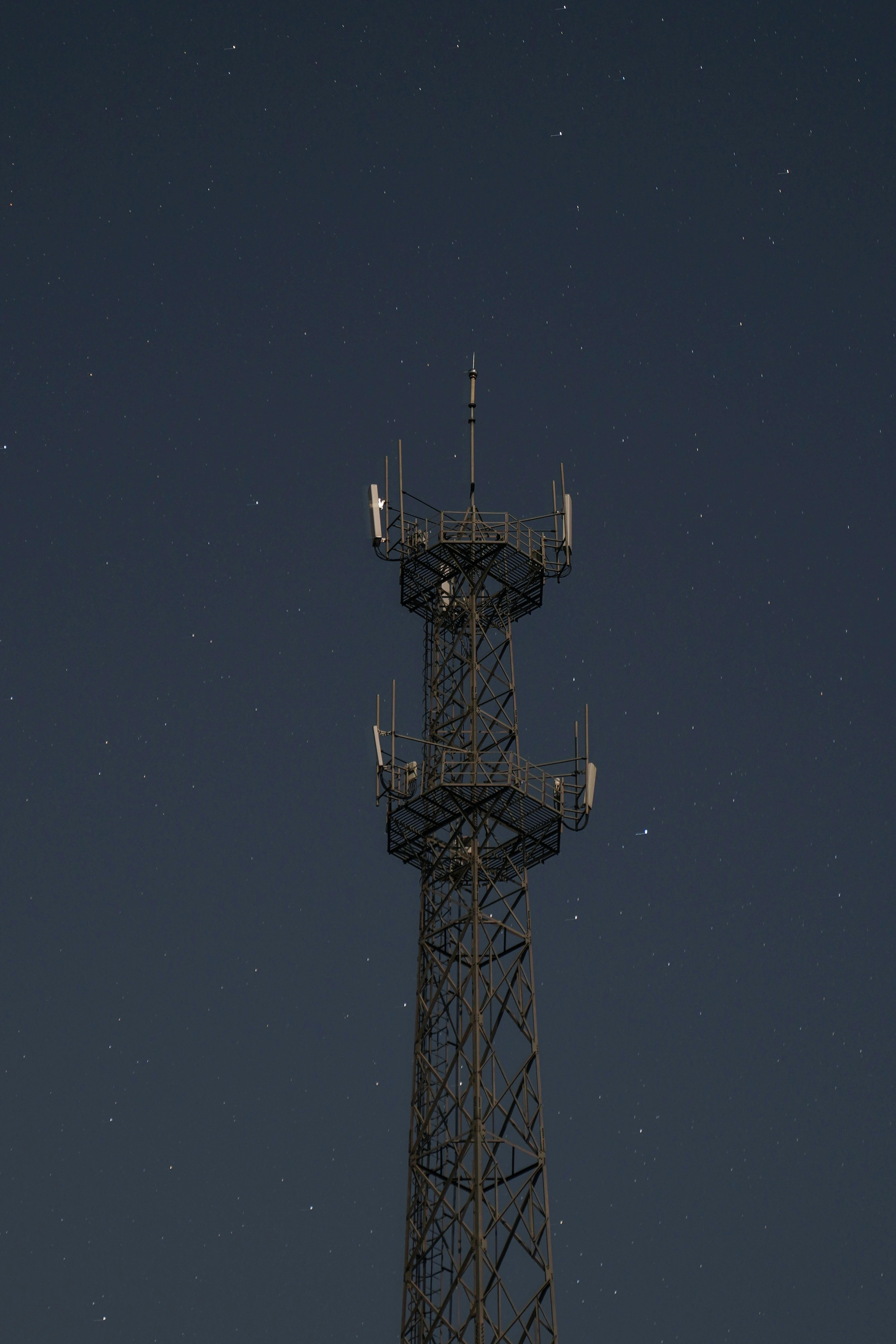 Low Angle Shot of a Radio Antenna Tower · Free Stock Photo