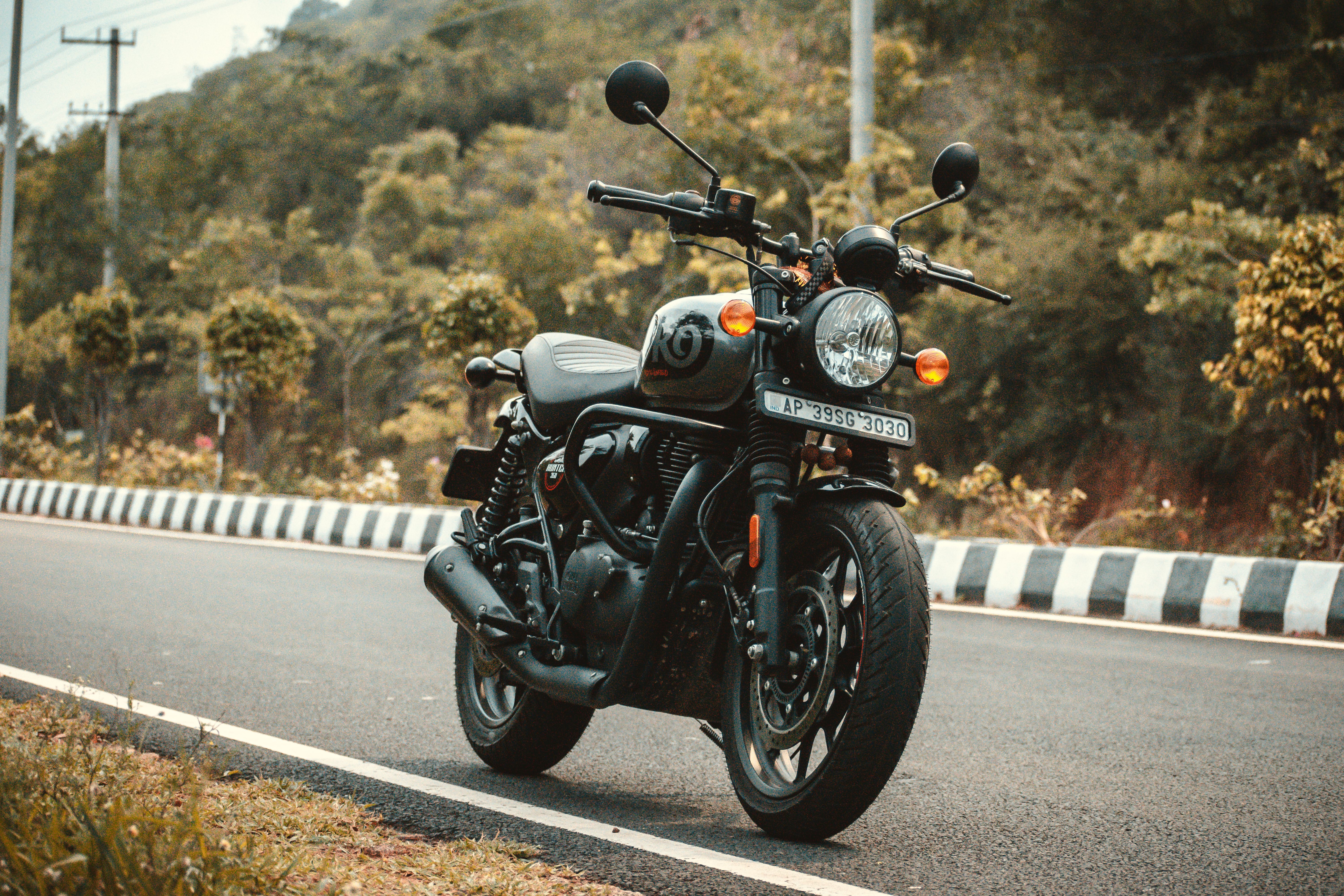 Royal Enfield Himalayan Motorbike · Free Stock Photo