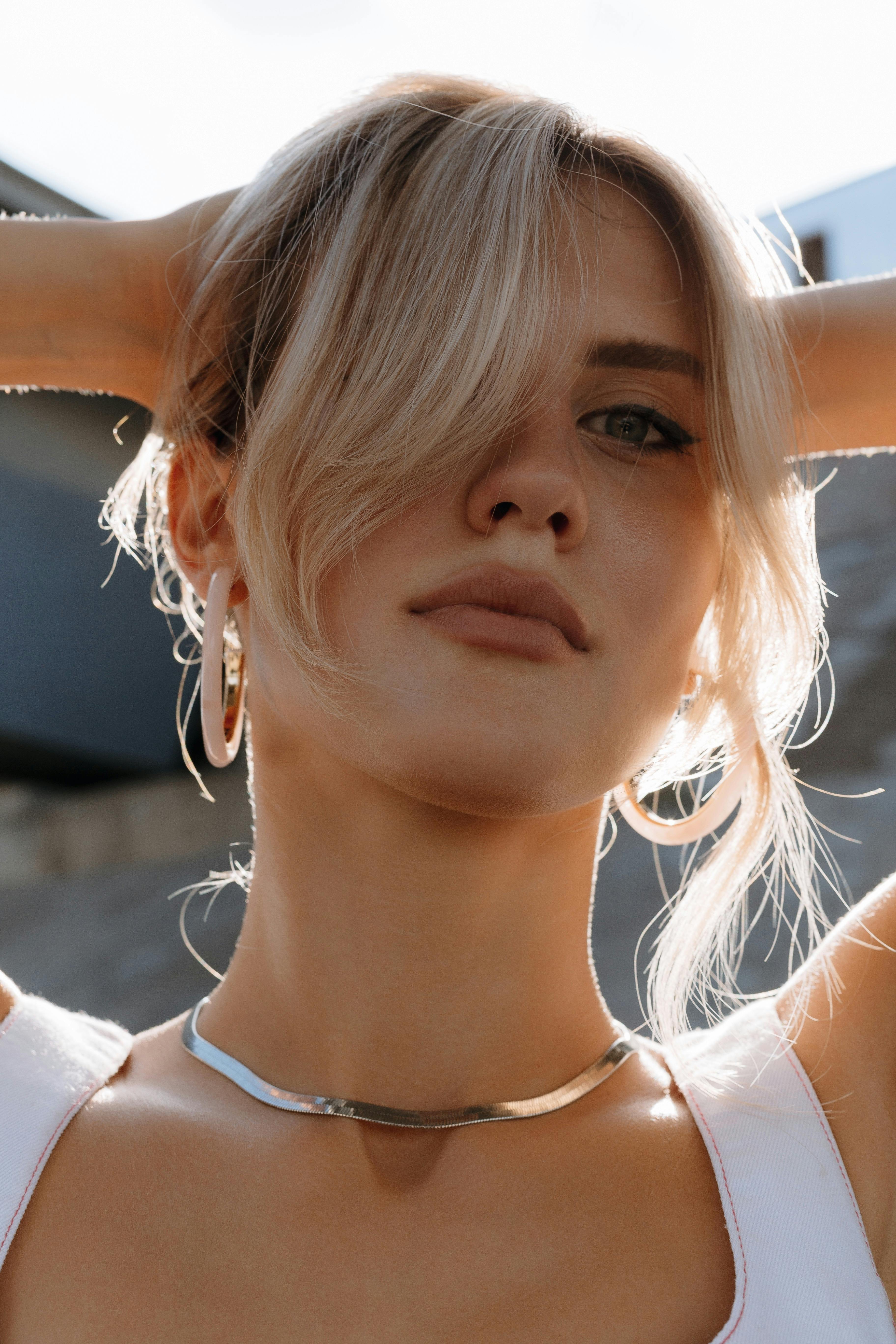 Back Lit Smoke as Background for Fashion Show · Free Stock Photo