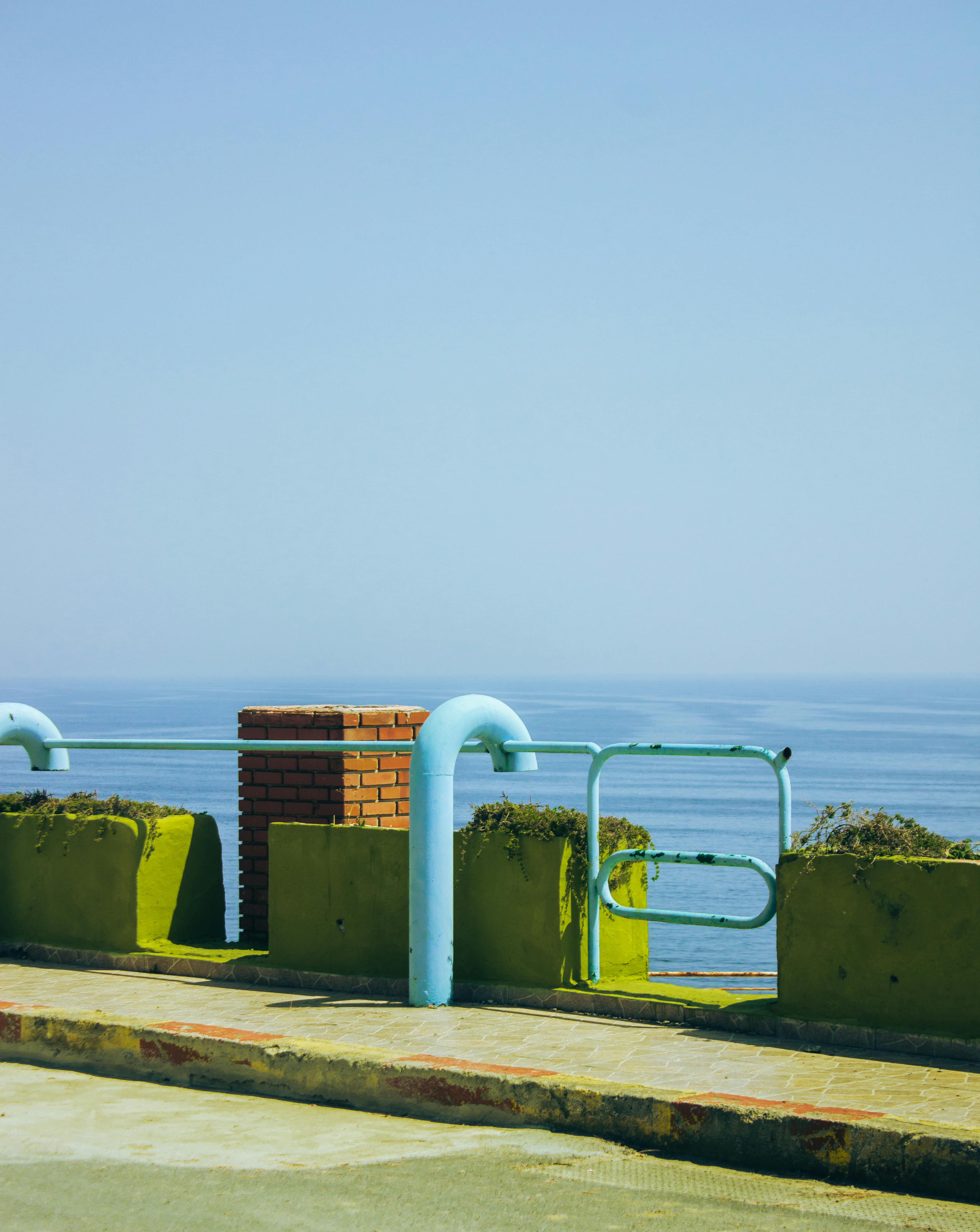 Sidewalk in Seaside · Free Stock Photo