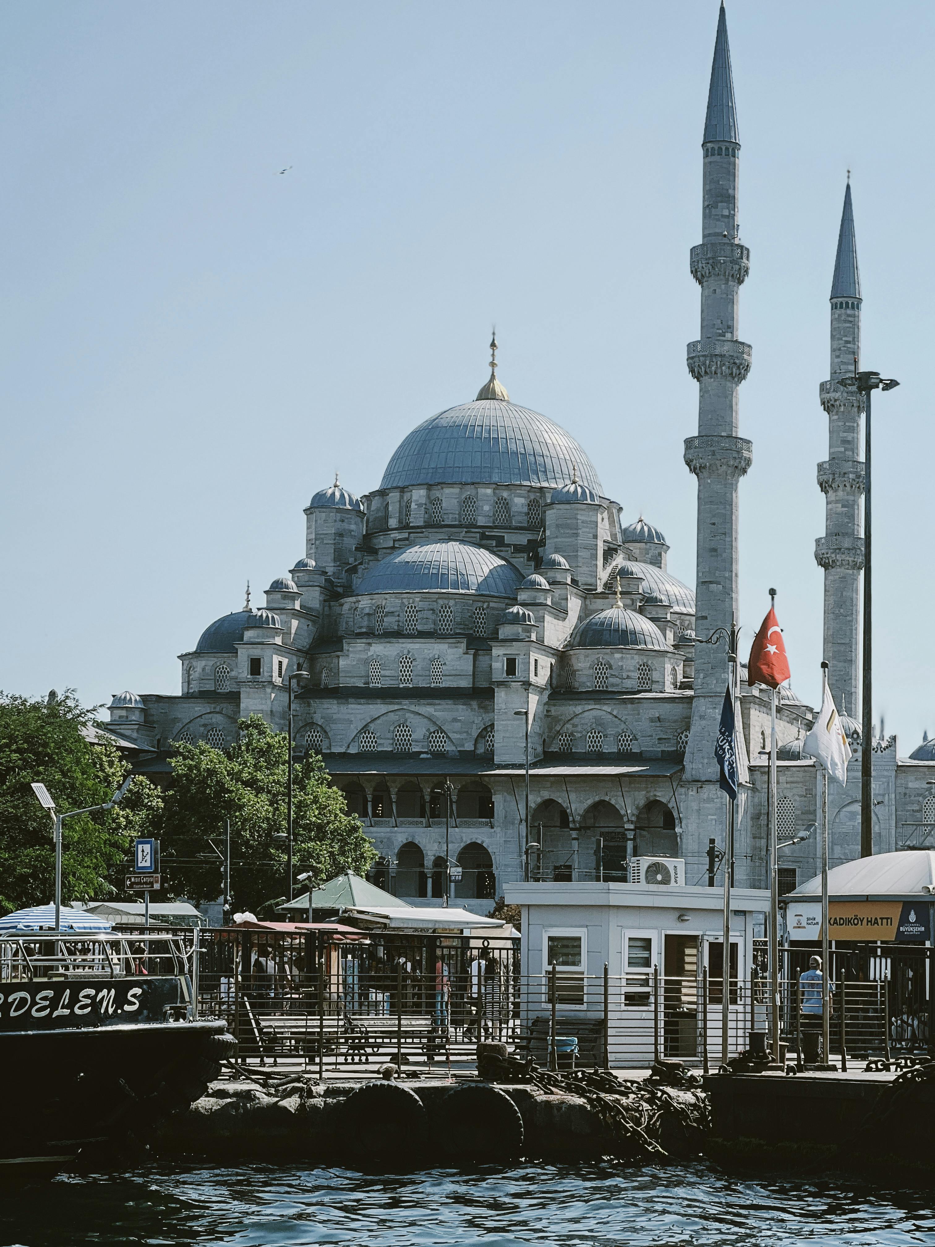 Yeni Cami Mosque in Istanbul · Free Stock Photo