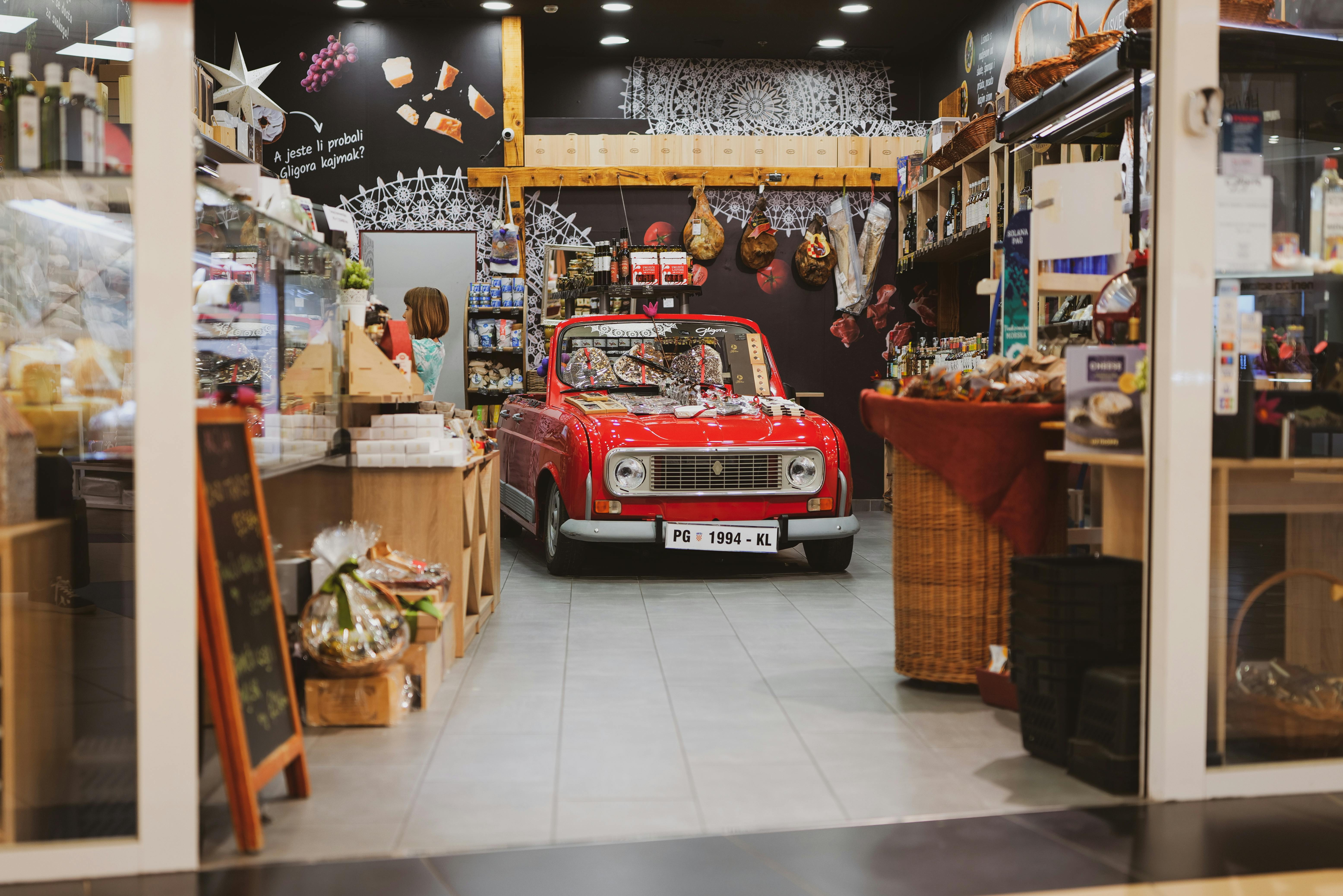 Car In Shop Photos, Download The BEST Free Car In Shop Stock Photos ...