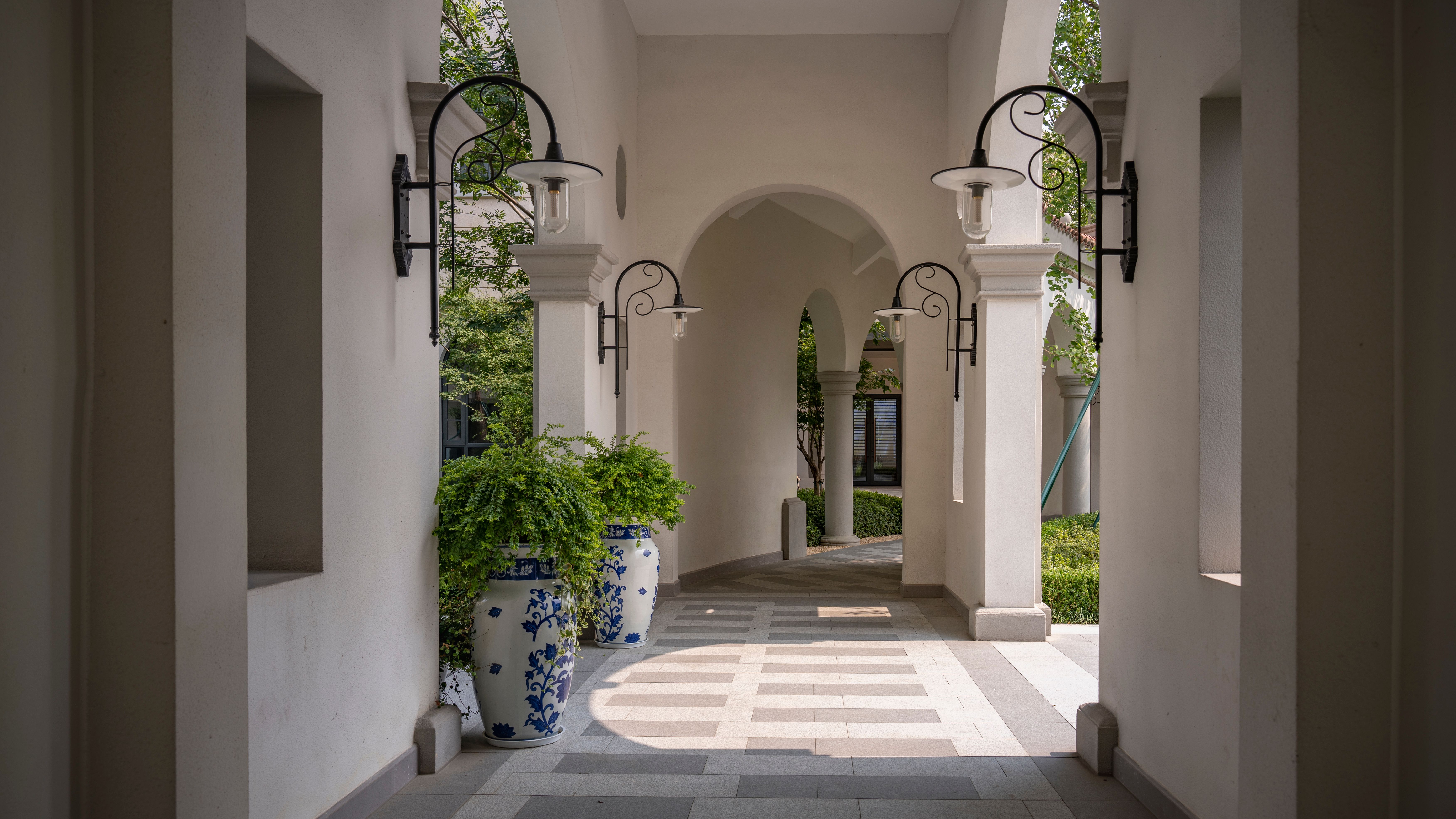 Porch in a Luxury Villa · Free Stock Photo