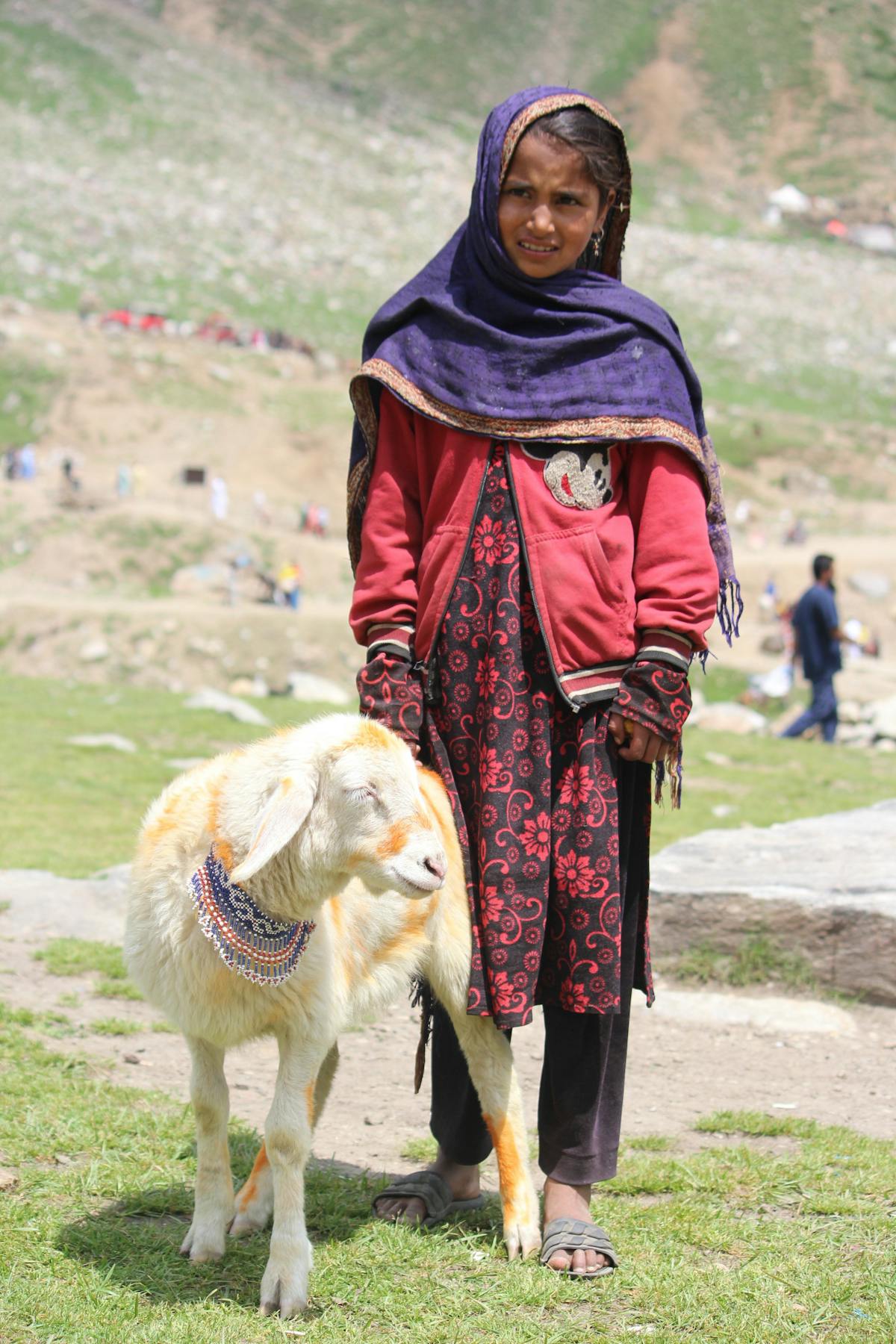 Pakistani Girl Photos, Download The BEST Free Pakistani Girl Stock ...