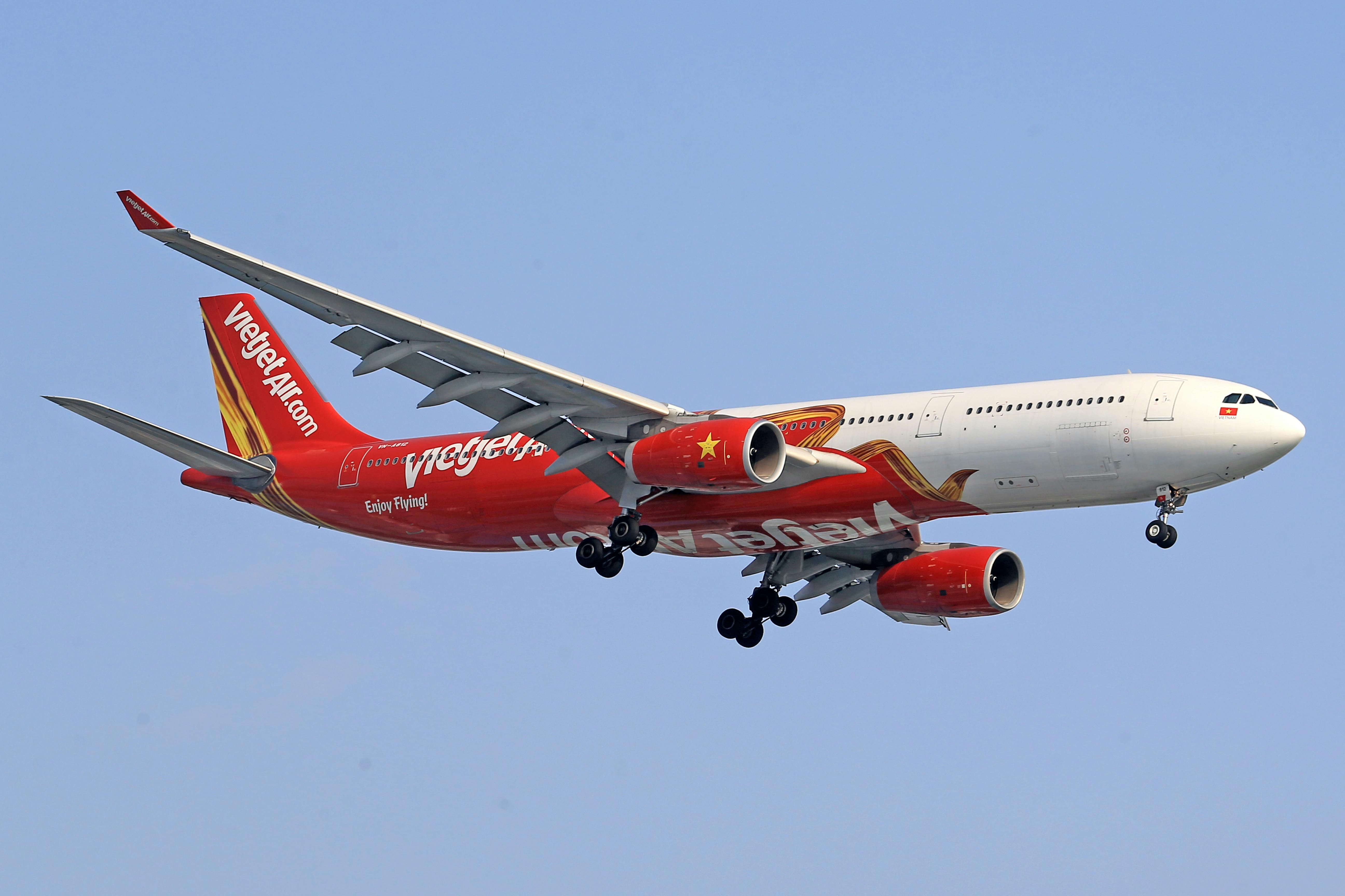 Airplane of Viet Jet Airlines · Free Stock Photo