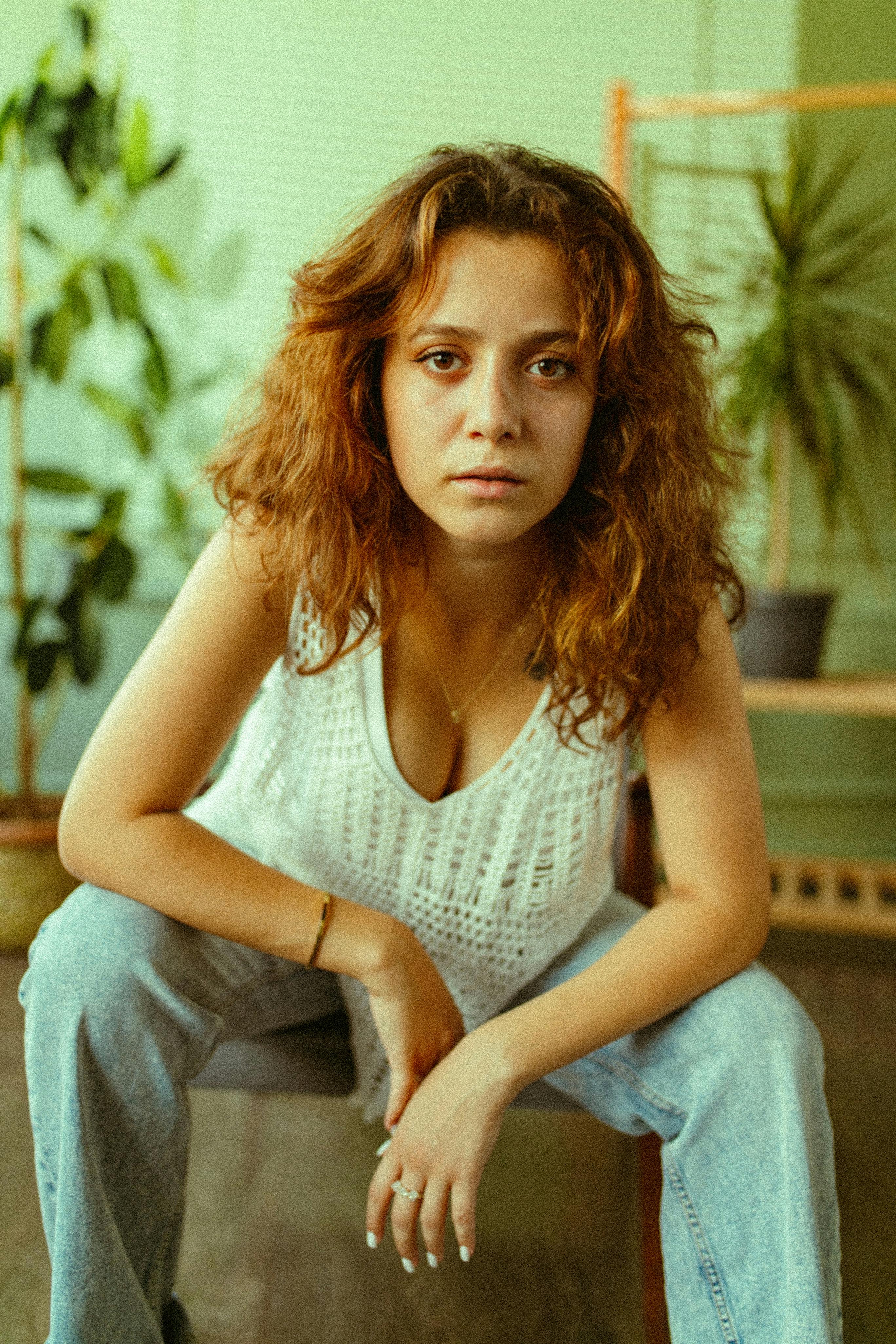 Woman Leaning Forward · Free Stock Photo