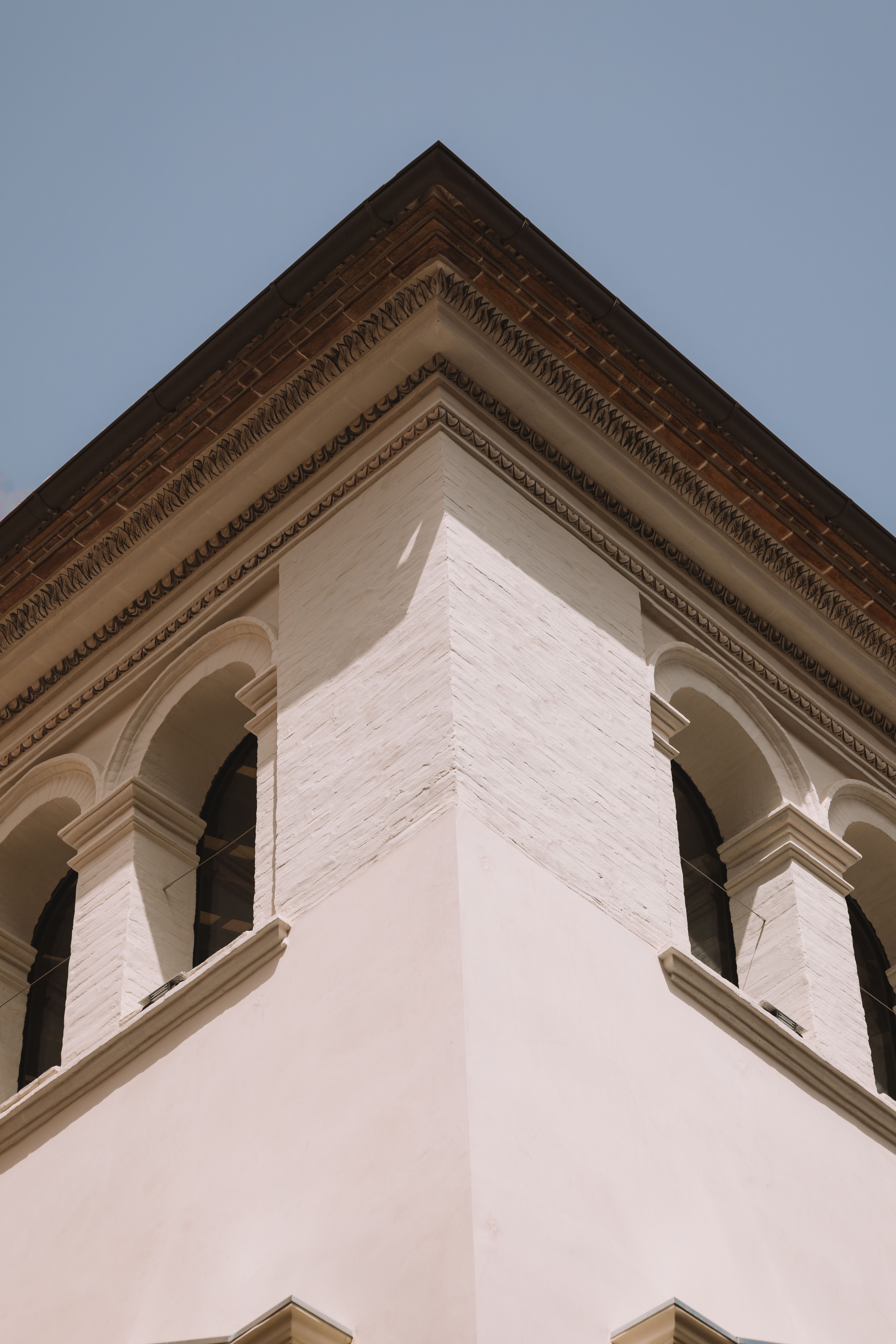 Corner of Office Building · Free Stock Photo