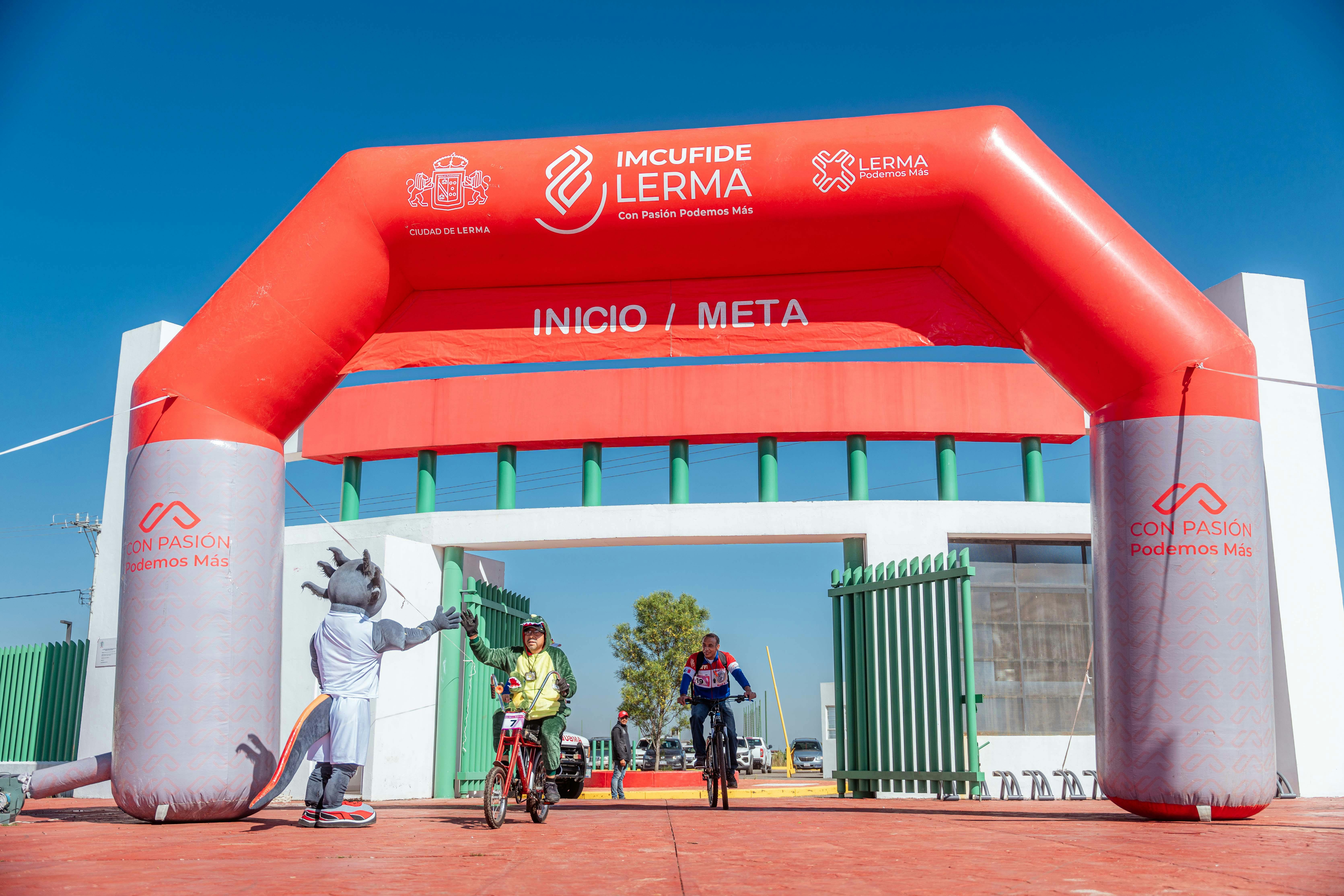 Start Line Photos, Download The BEST Free Start Line Stock Photos & HD ...