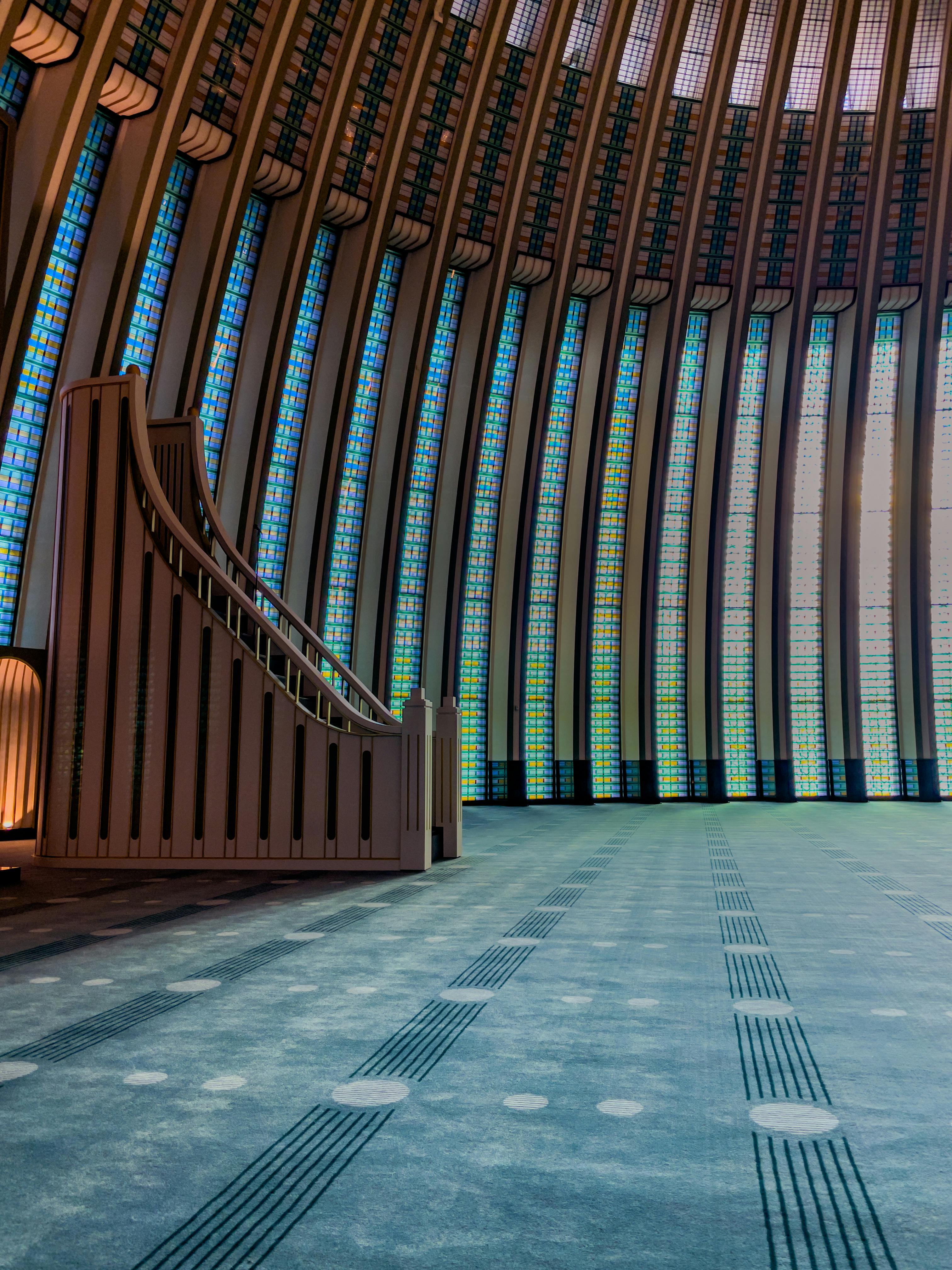 Modern Interior of Mosque · Free Stock Photo