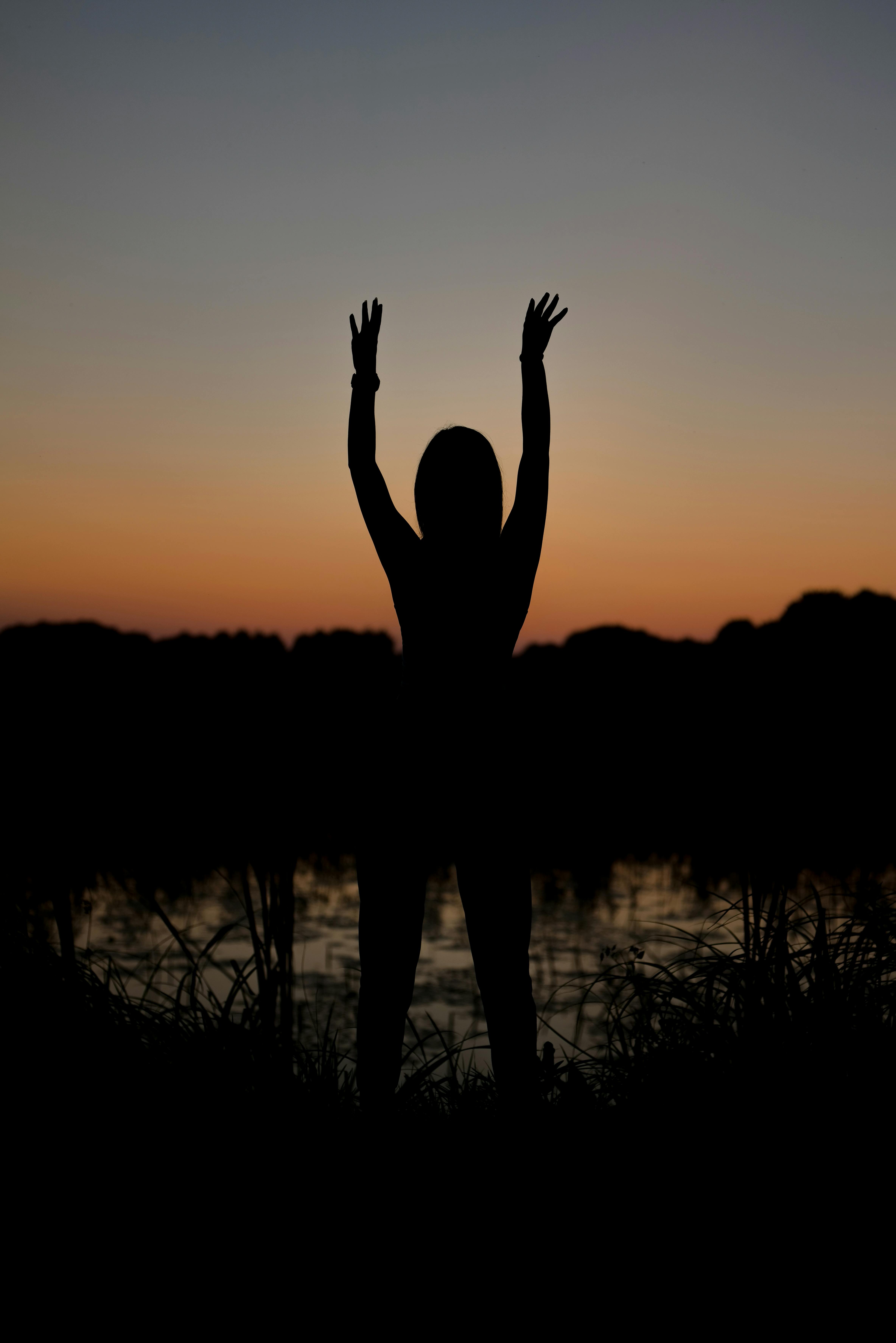Woman Waving Photos, Download The BEST Free Woman Waving Stock Photos ...