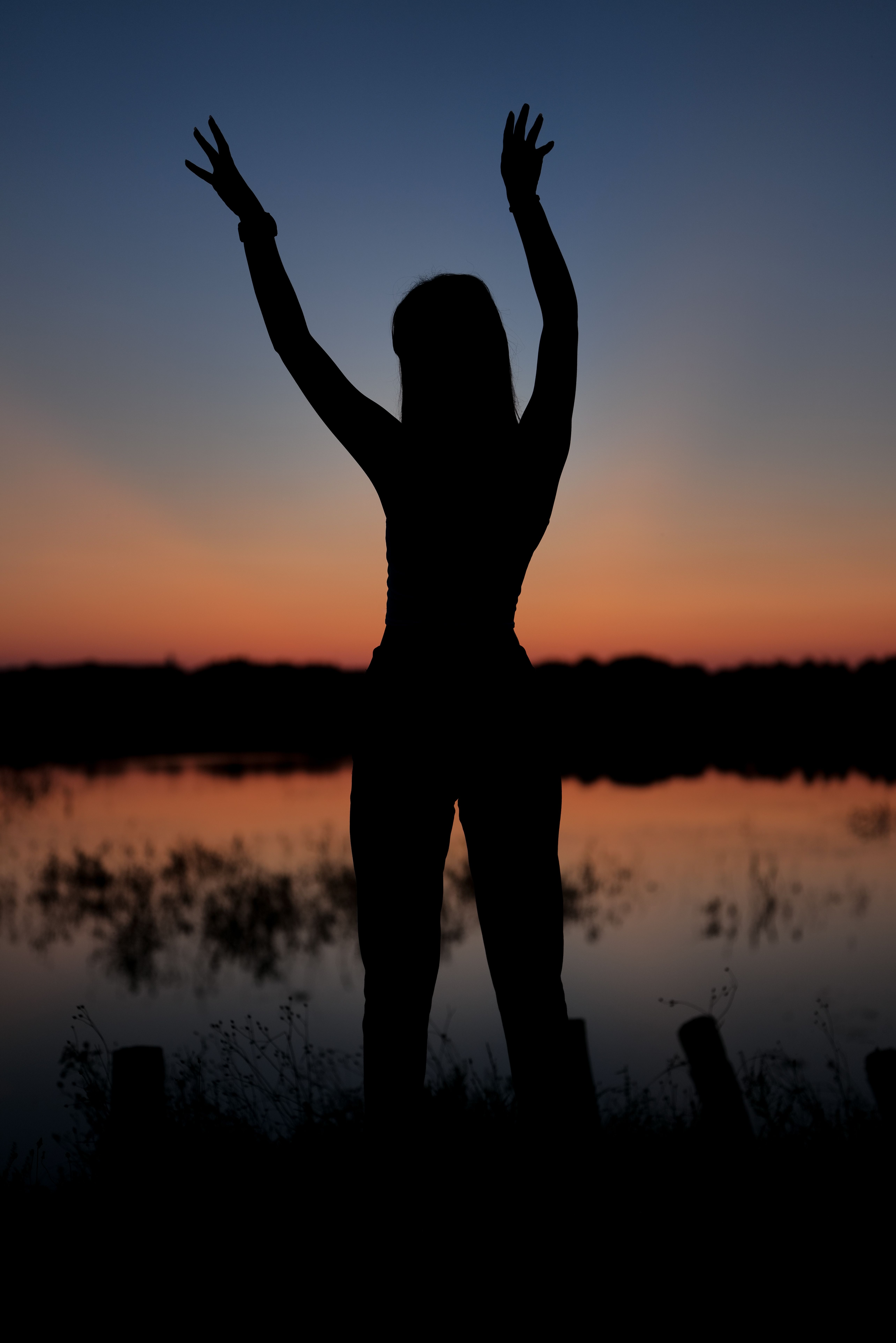 Woman Waving Photos, Download The BEST Free Woman Waving Stock Photos ...