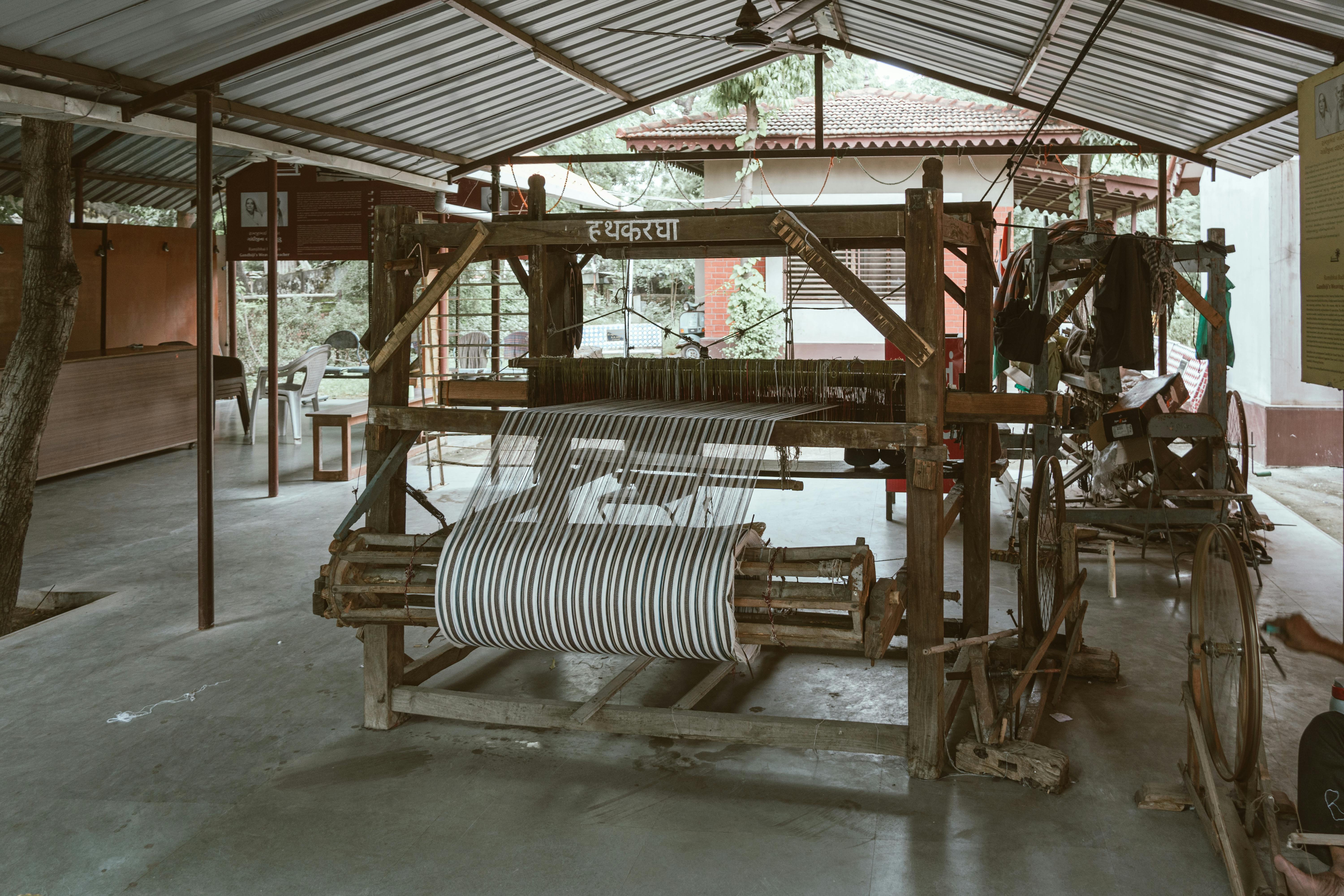 Vintage Weaving Loom · Free Stock Photo