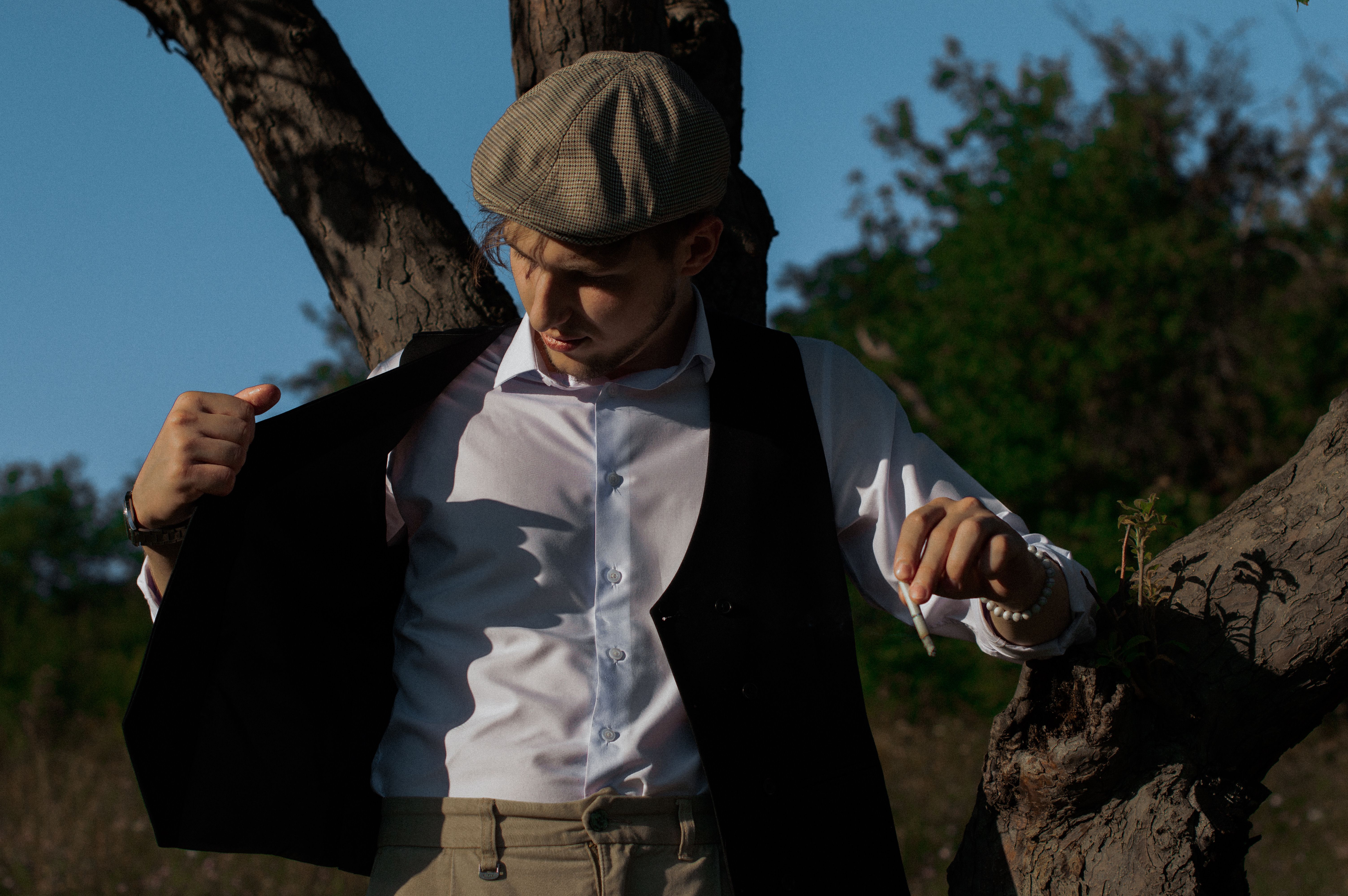 Man in Flat Cap and Vest · Free Stock Photo