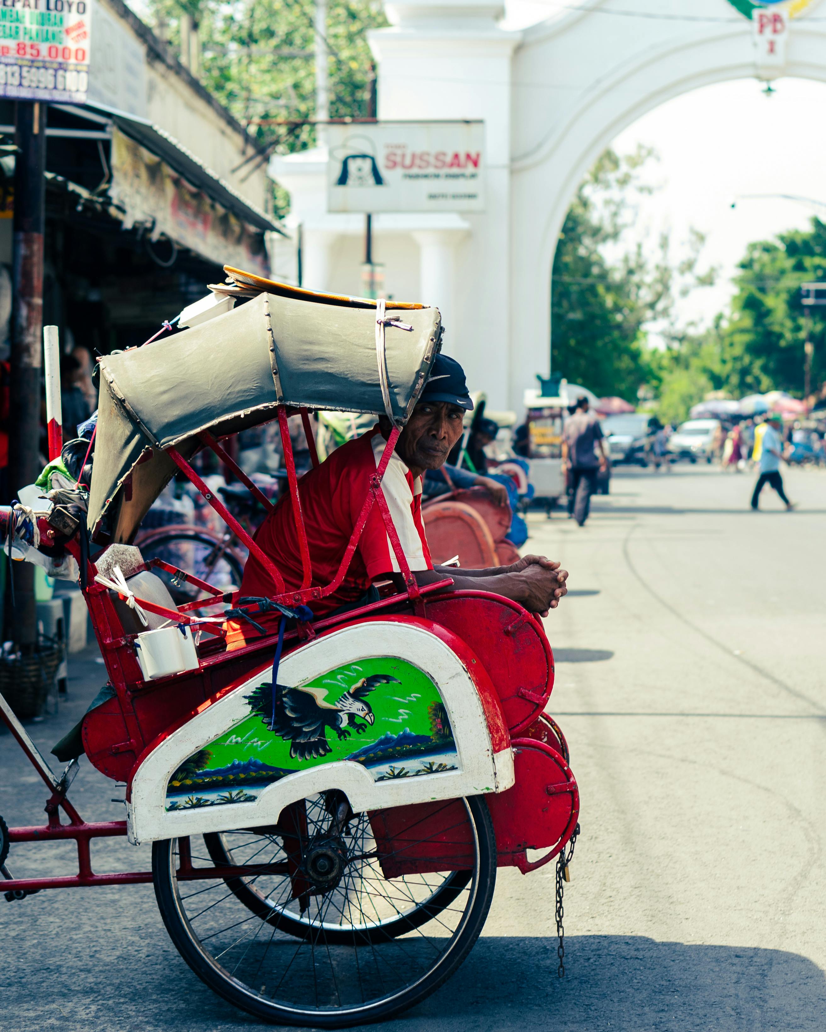 Back View of Man in Auto Rickshaw · Free Stock Photo