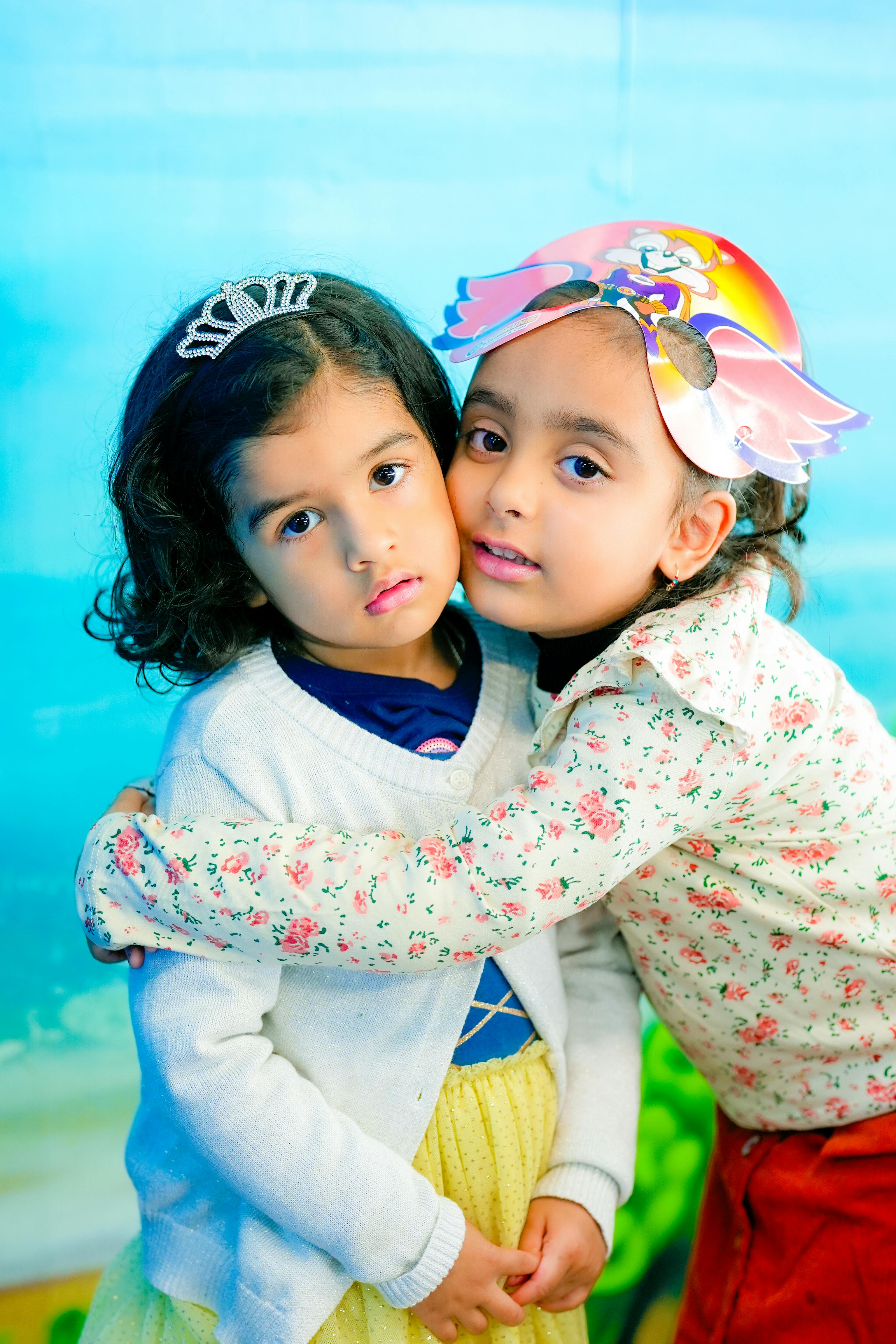 Girls' Friendship Photos, Download The BEST Free Girls' Friendship ...