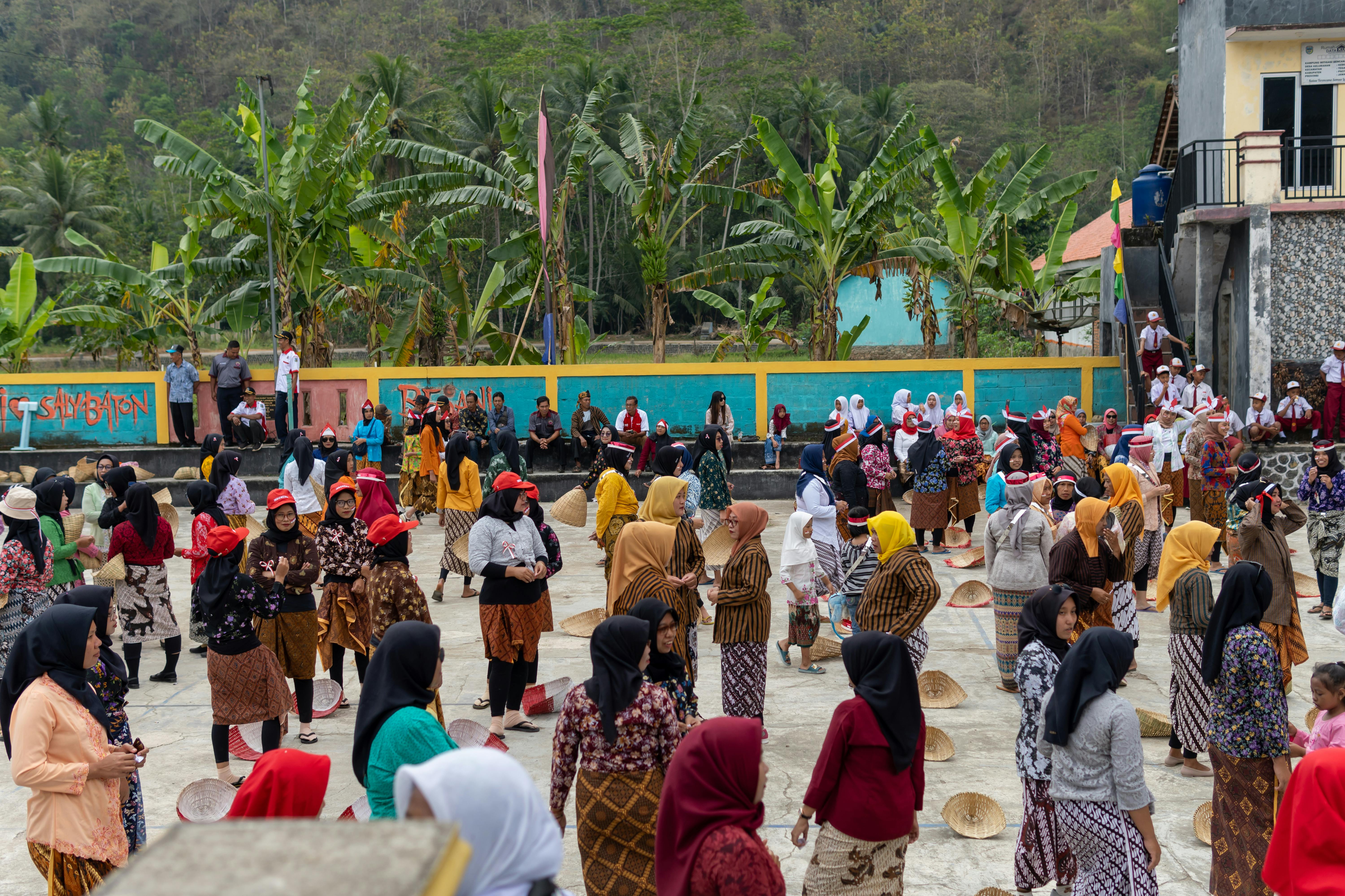 Java Traditional Dance Photos, Download The BEST Free Java Traditional ...