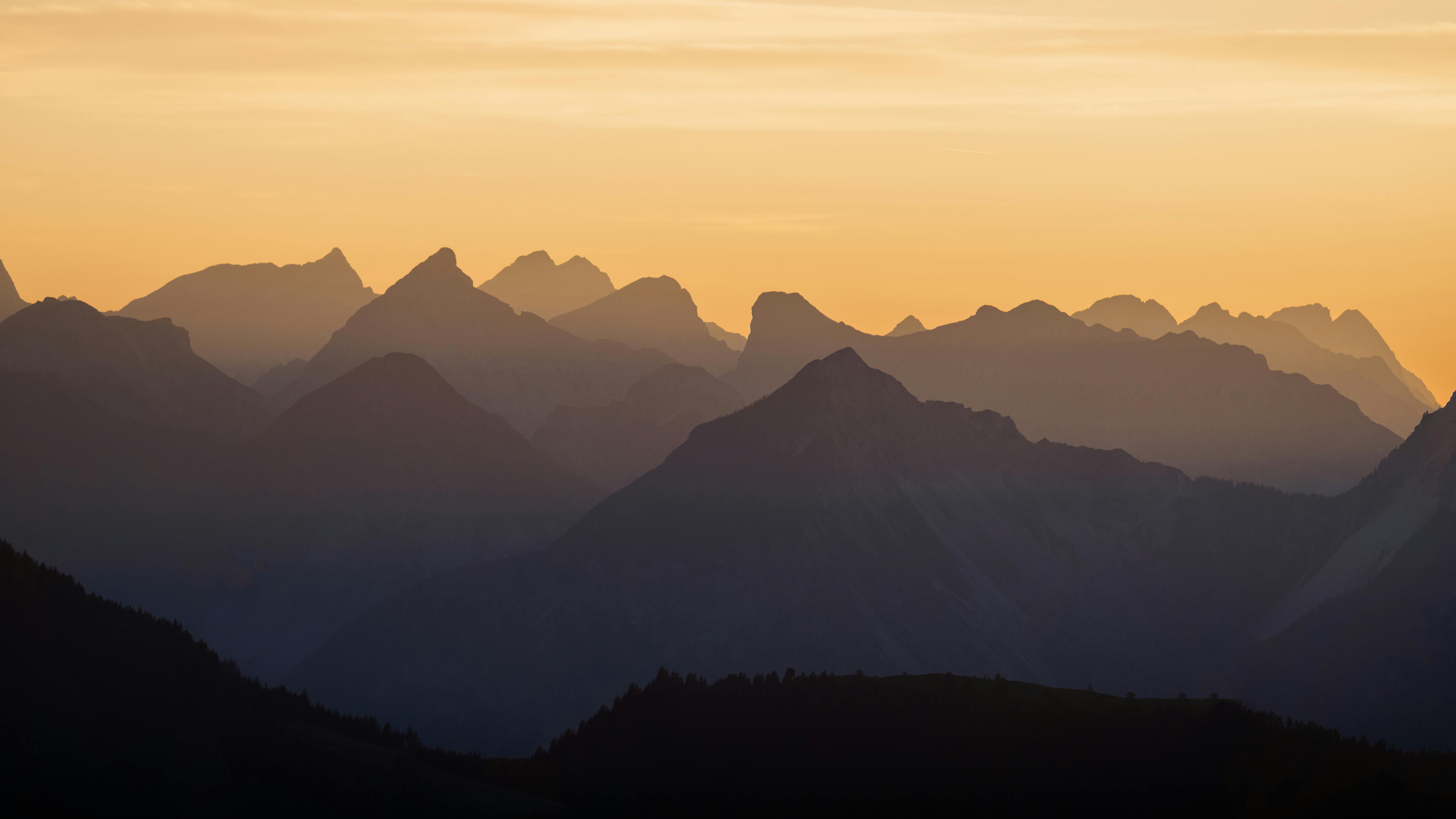 Mountain Range at Dusk · Free Stock Photo