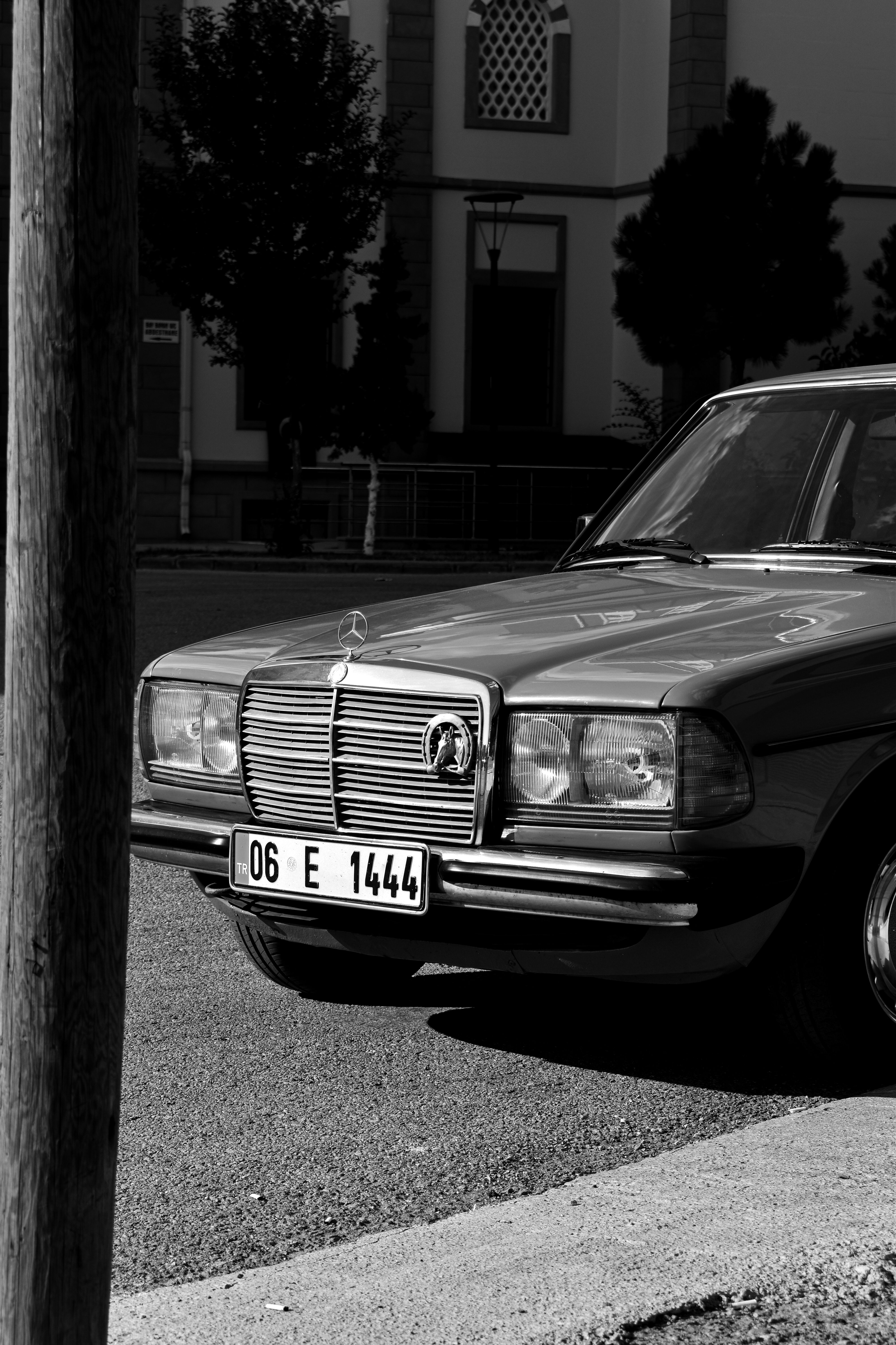 Vintage Mercedes W116 · Free Stock Photo
