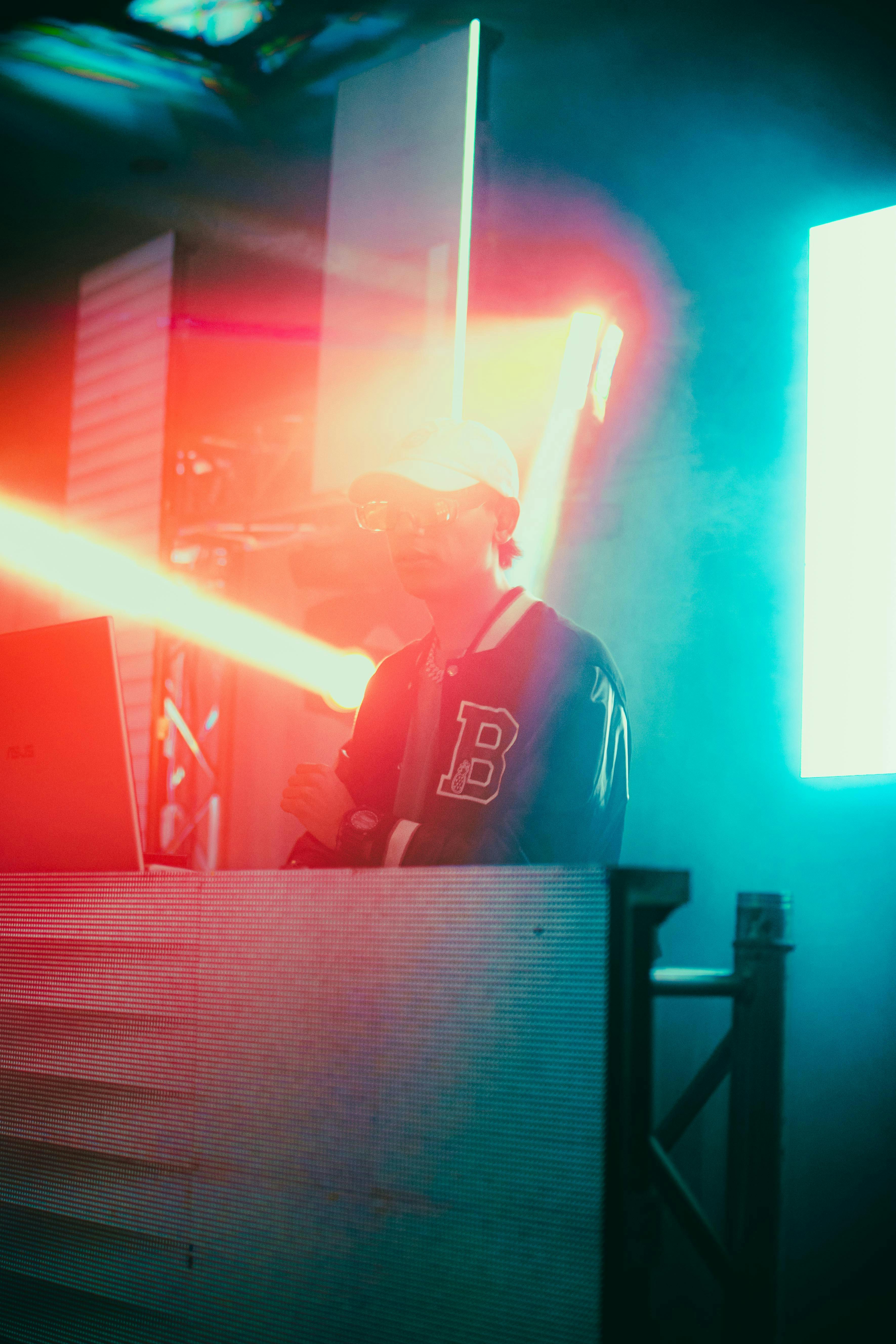 Falcon Electronics Photos, Download The BEST Free Falcon Electronics ...