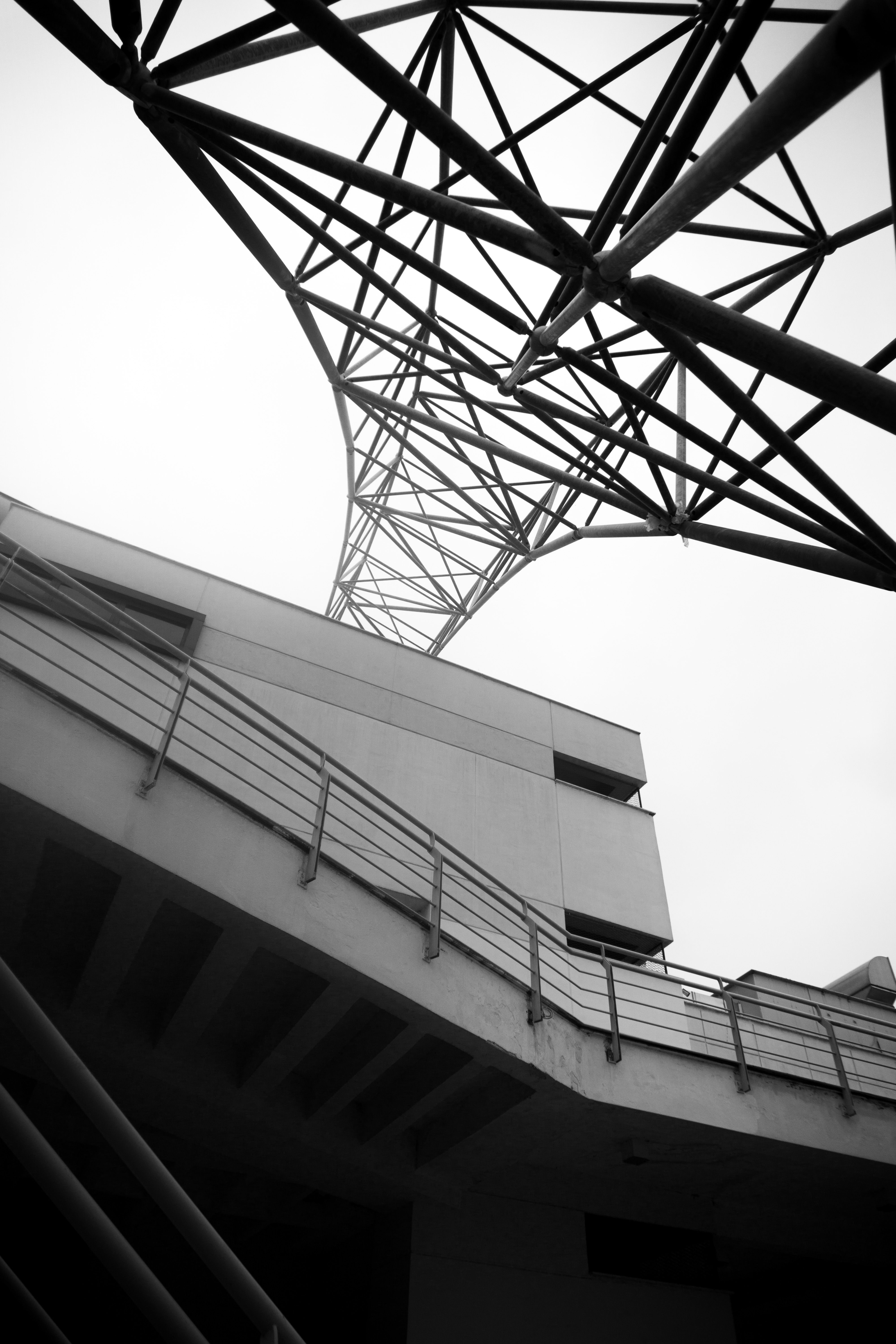 Beams over Building Wall · Free Stock Photo