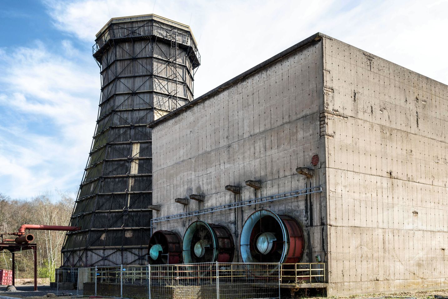 Optimizing Free Cooling for Sustainable HVAC Systems Design