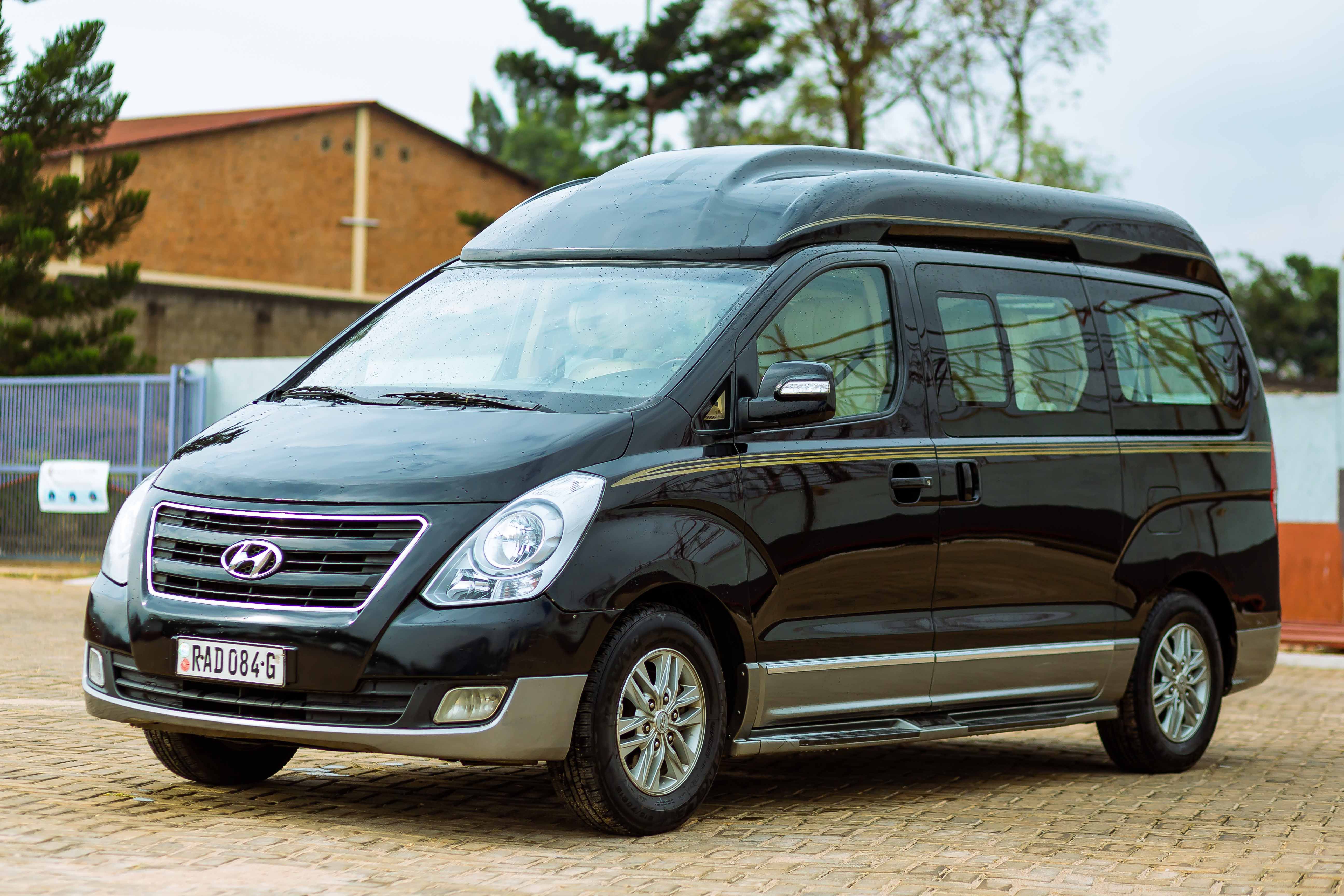 Choice of Hyundai Buses · Free Stock Photo