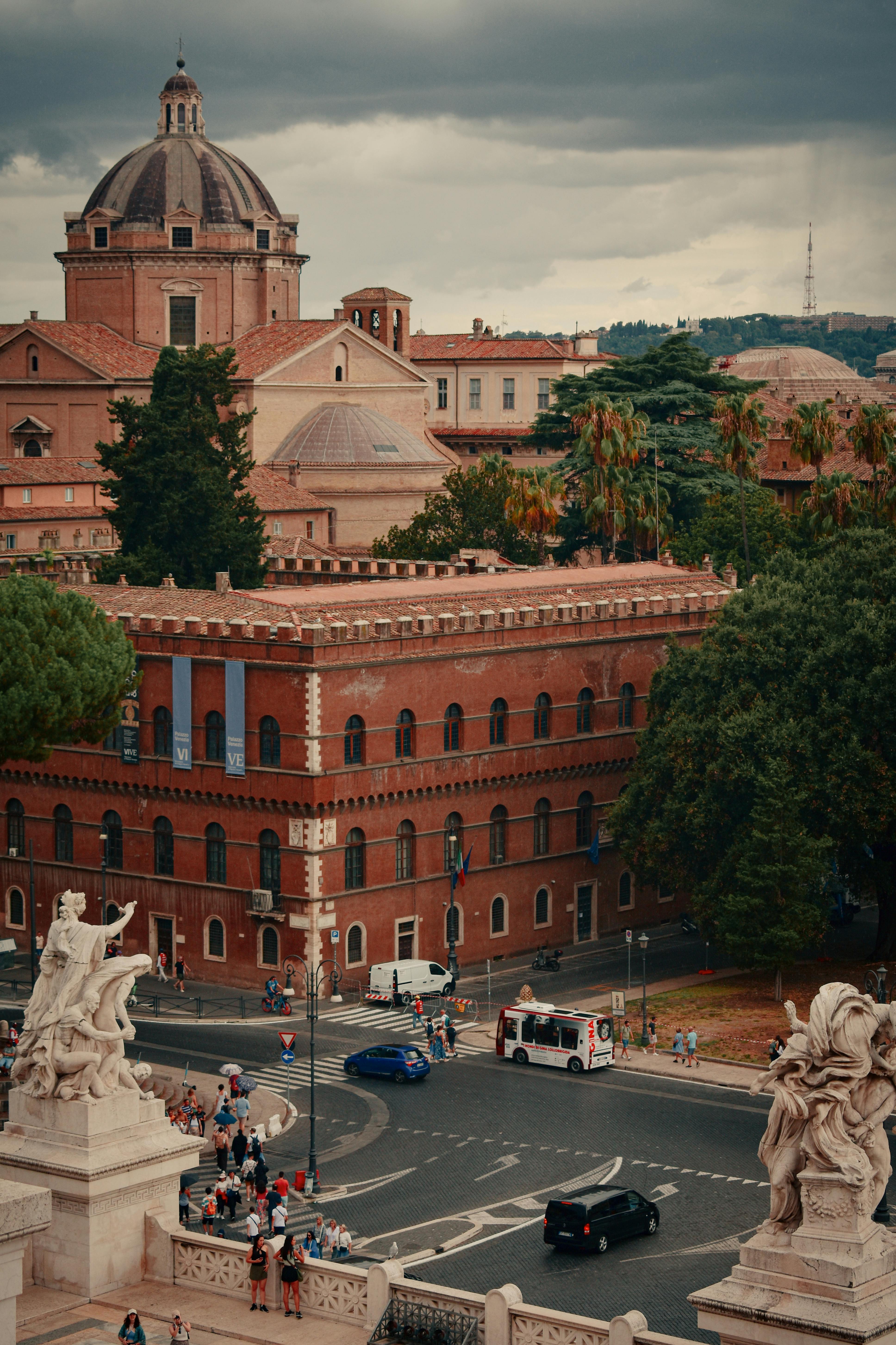 Palazzo Venezia in Rome · Free Stock Photo