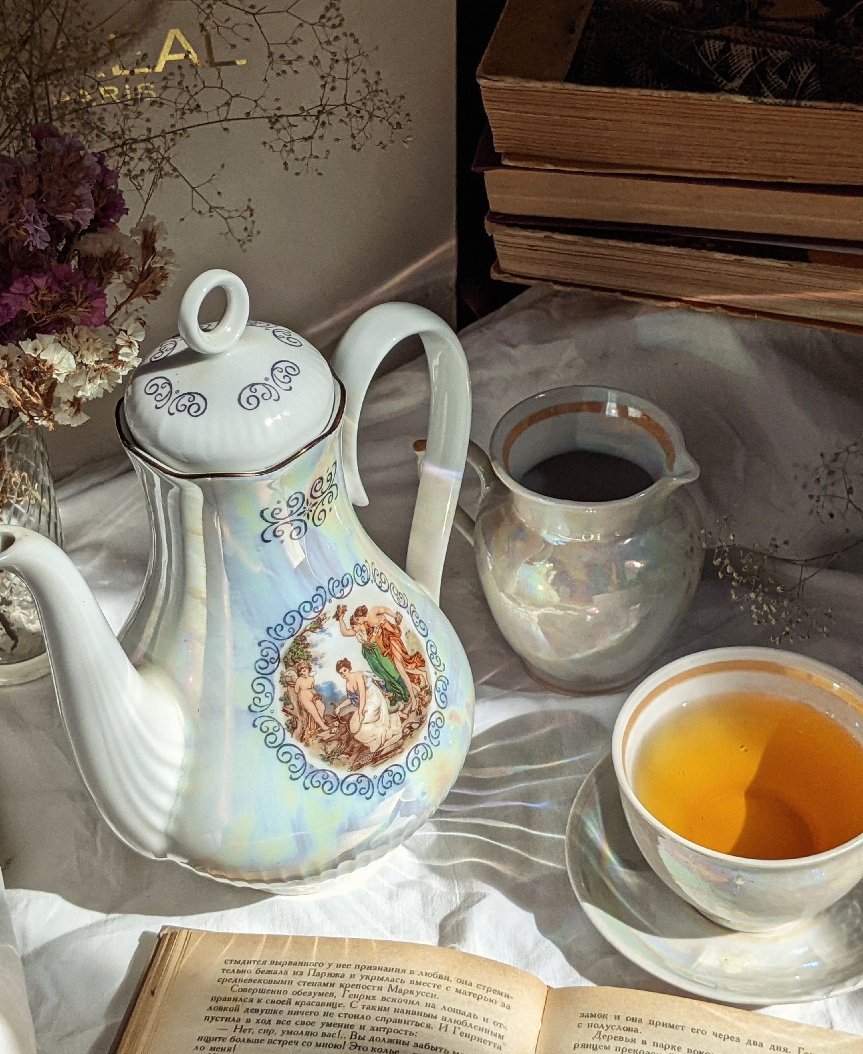 Tea in Vintage Porcelain · Free Stock Photo