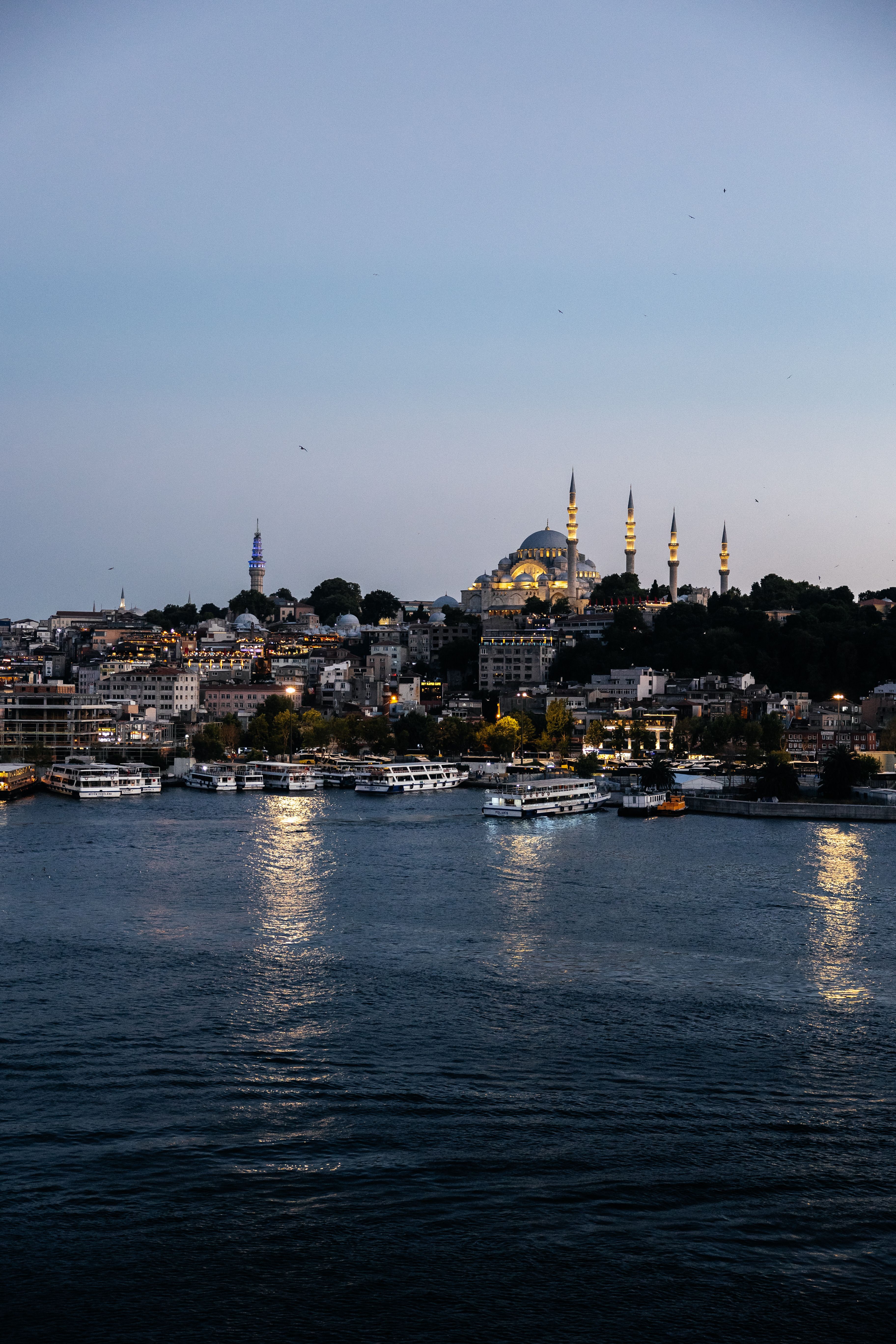 Scenic View of Süleymaniye Mosque at Dusk · Free Stock Photo