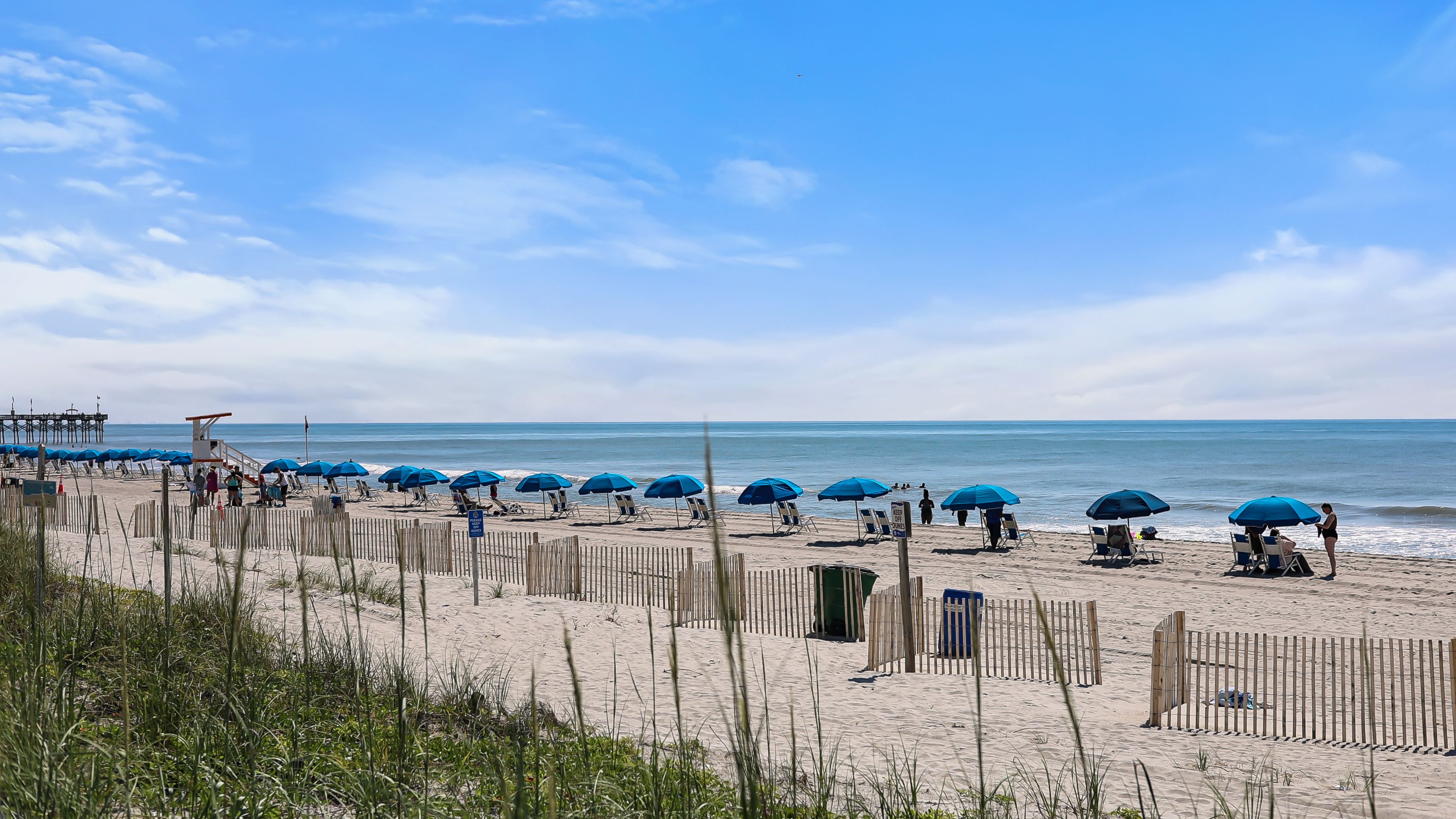 Buildings on the Beach · Free Stock Photo