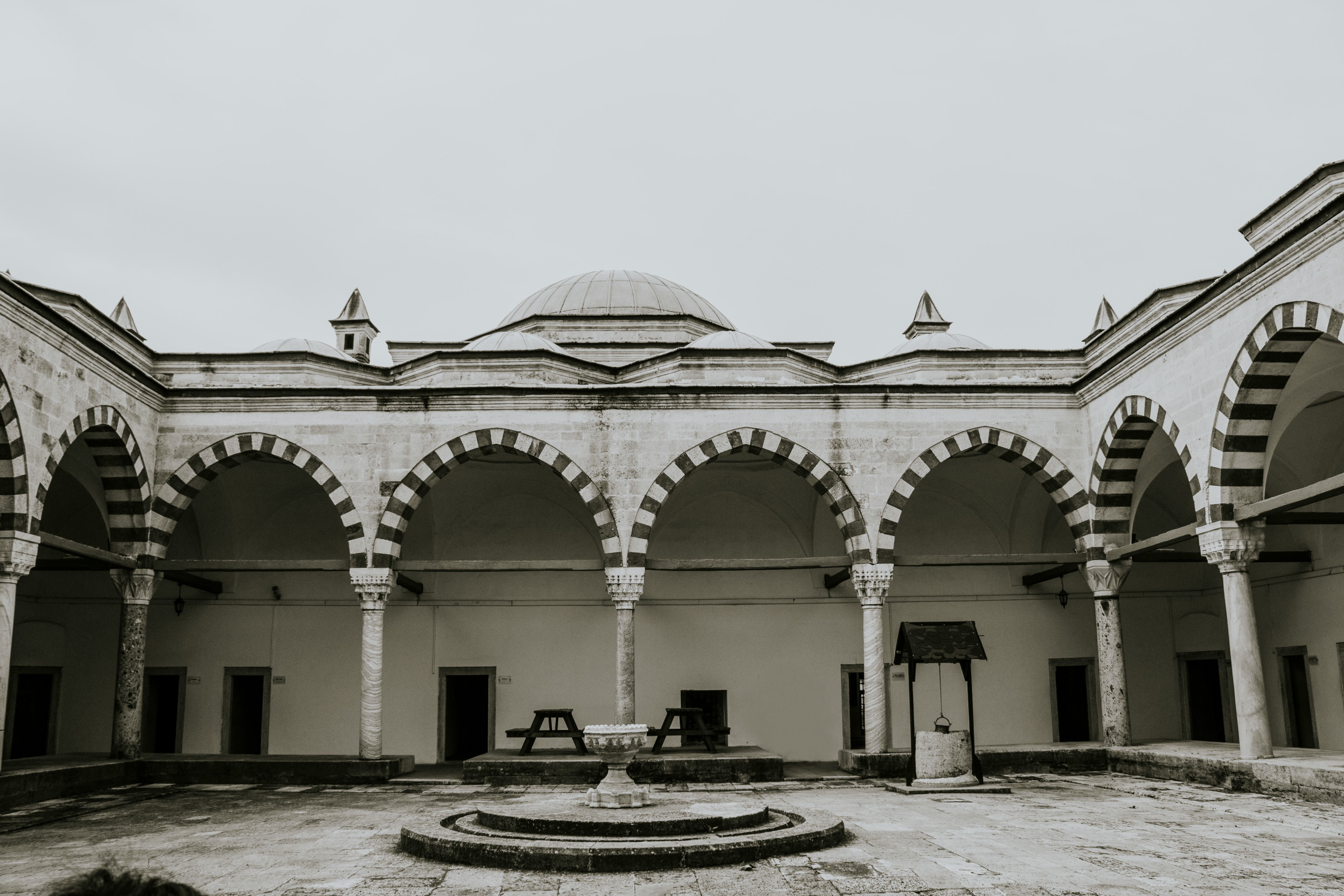 Courtyard of Beyazit II Mosque in Edirne in Turkey · Free Stock Photo