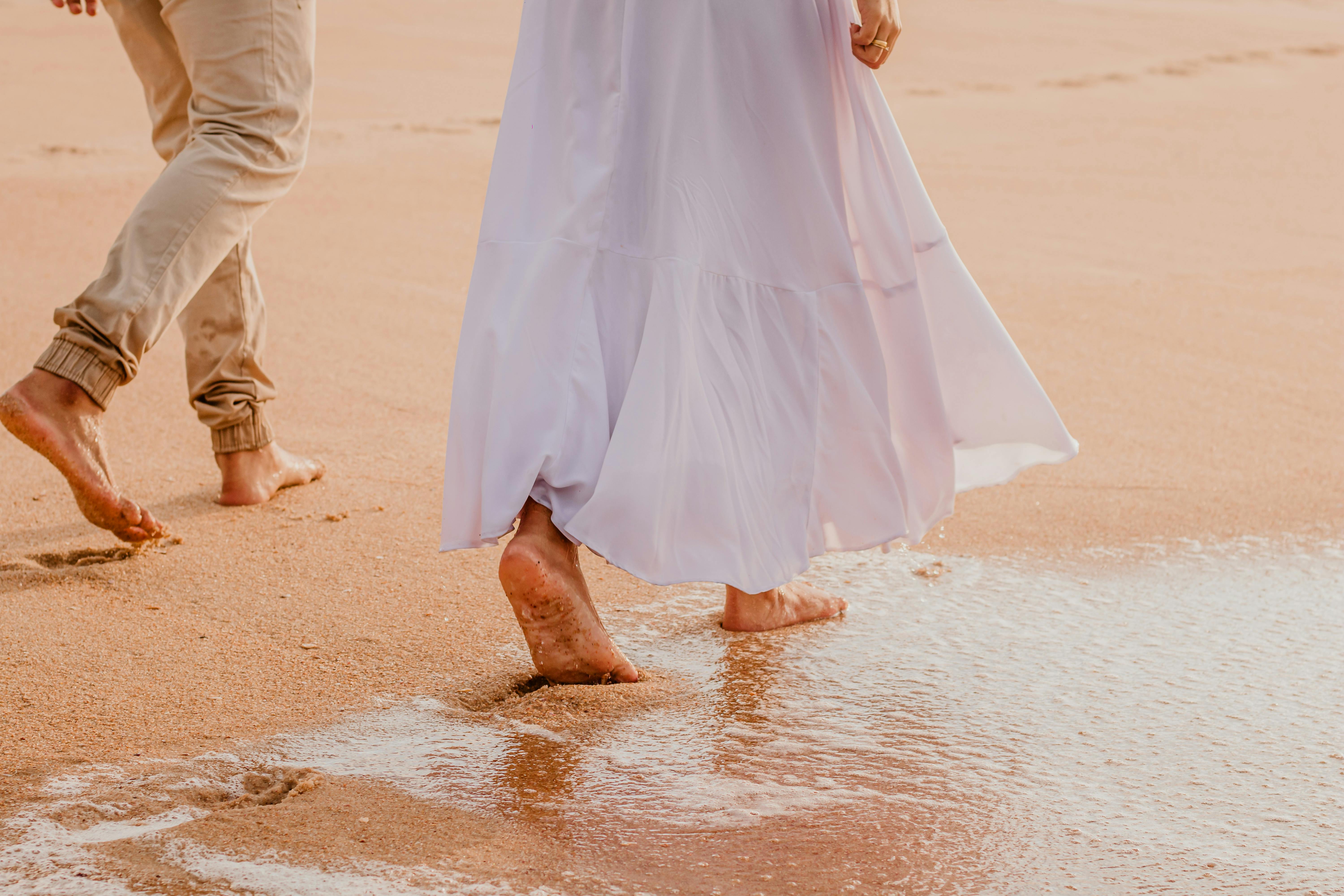 Barefoot Woman Photos, Download The BEST Free Barefoot Woman Stock ...