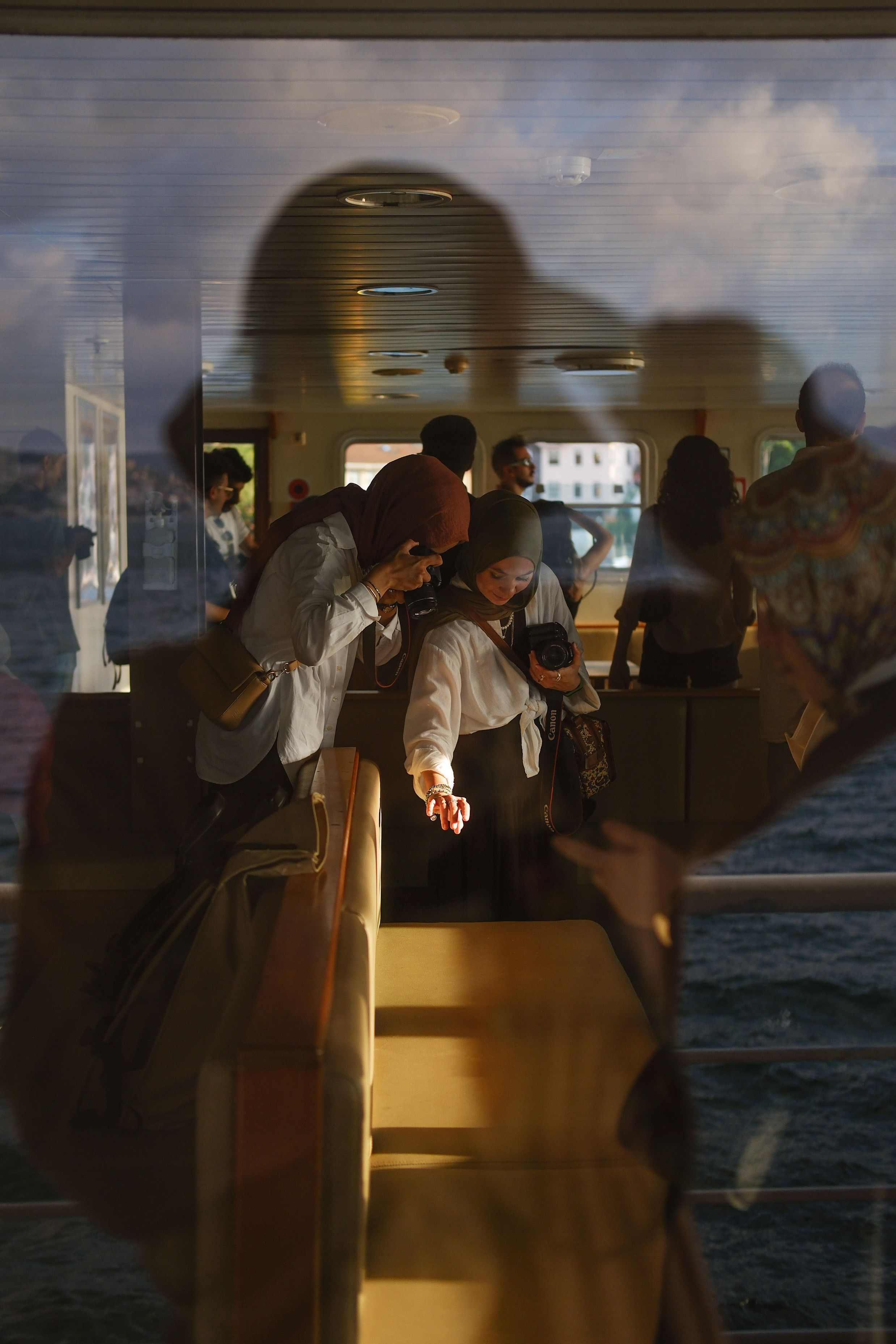 People behind Window · Free Stock Photo
