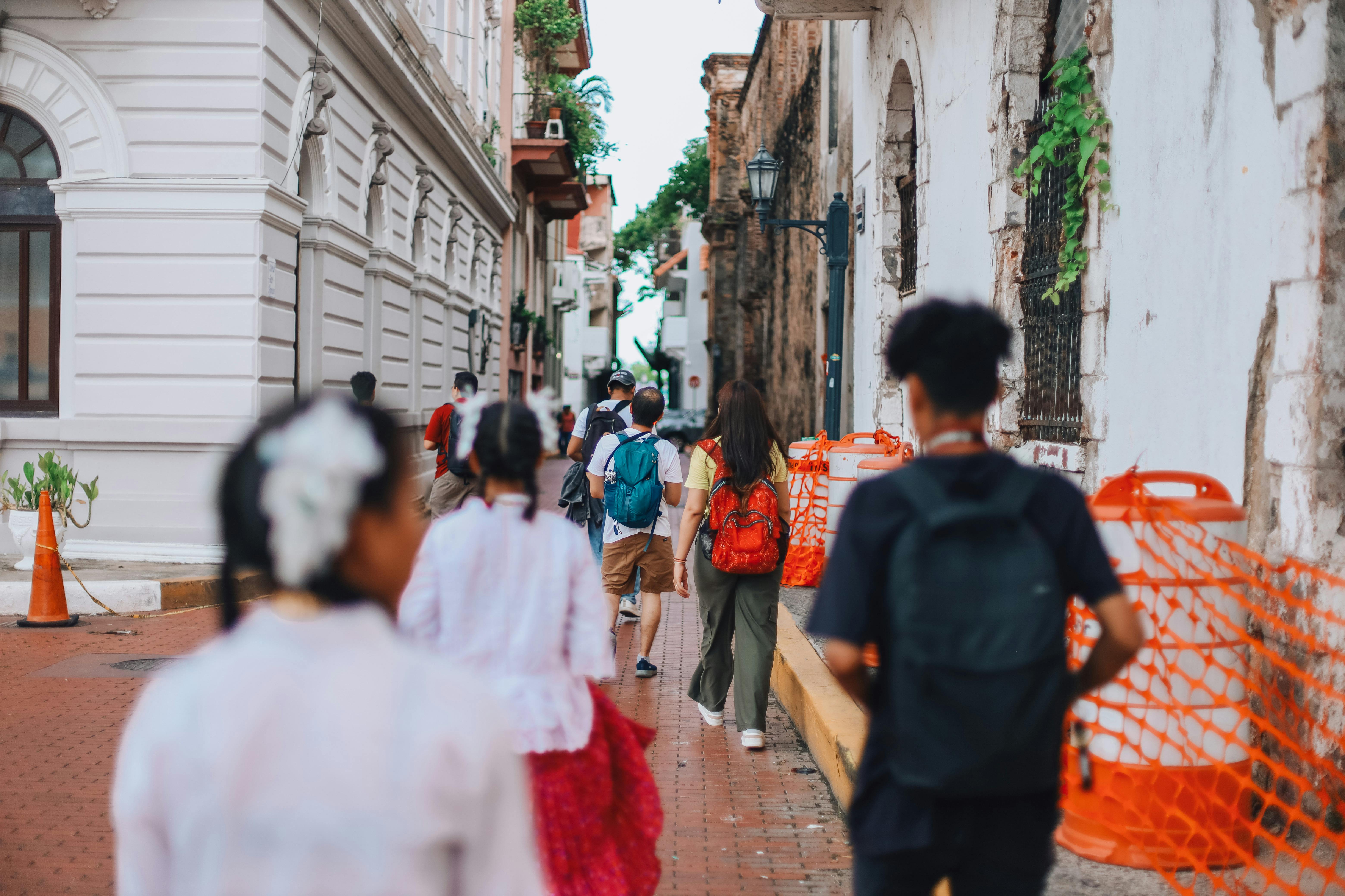 Pedestrians Photos, Download The BEST Free Pedestrians Stock Photos ...