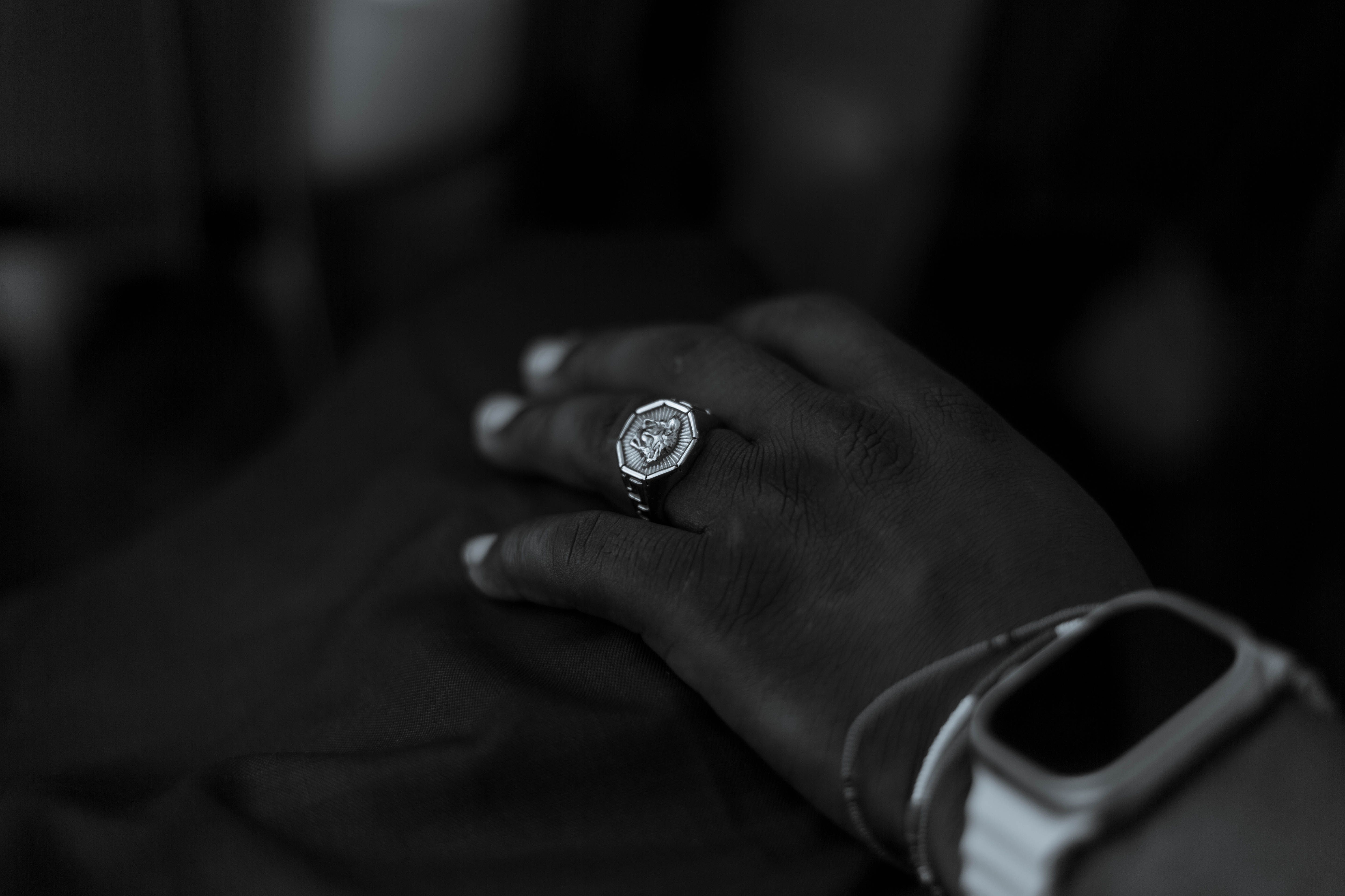 Foto de stock gratuita sobre anillo, banda de joyería, fotos en blanco ...