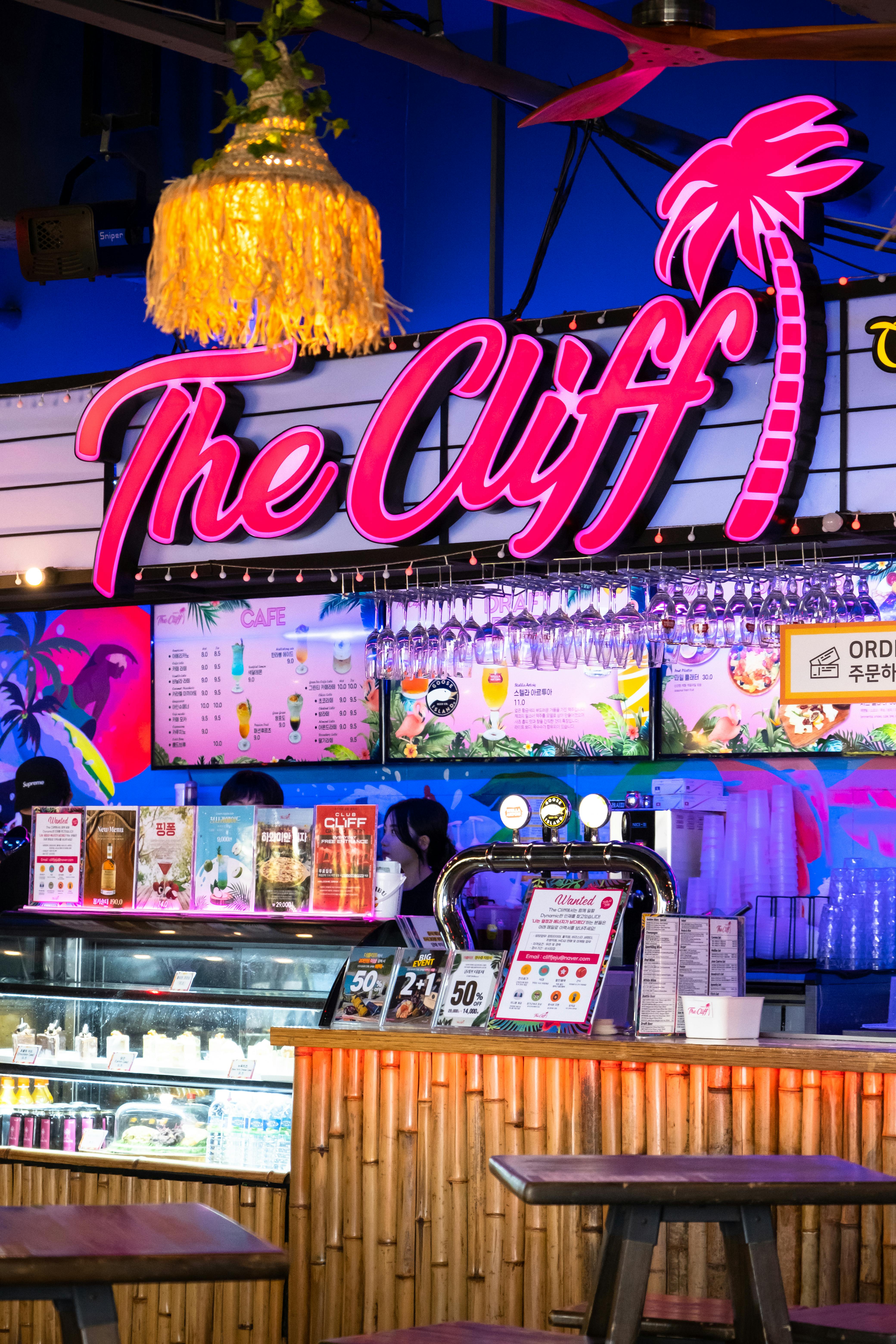 Foto de stock gratuita sobre bar, cena, diseño de interiores, el ...