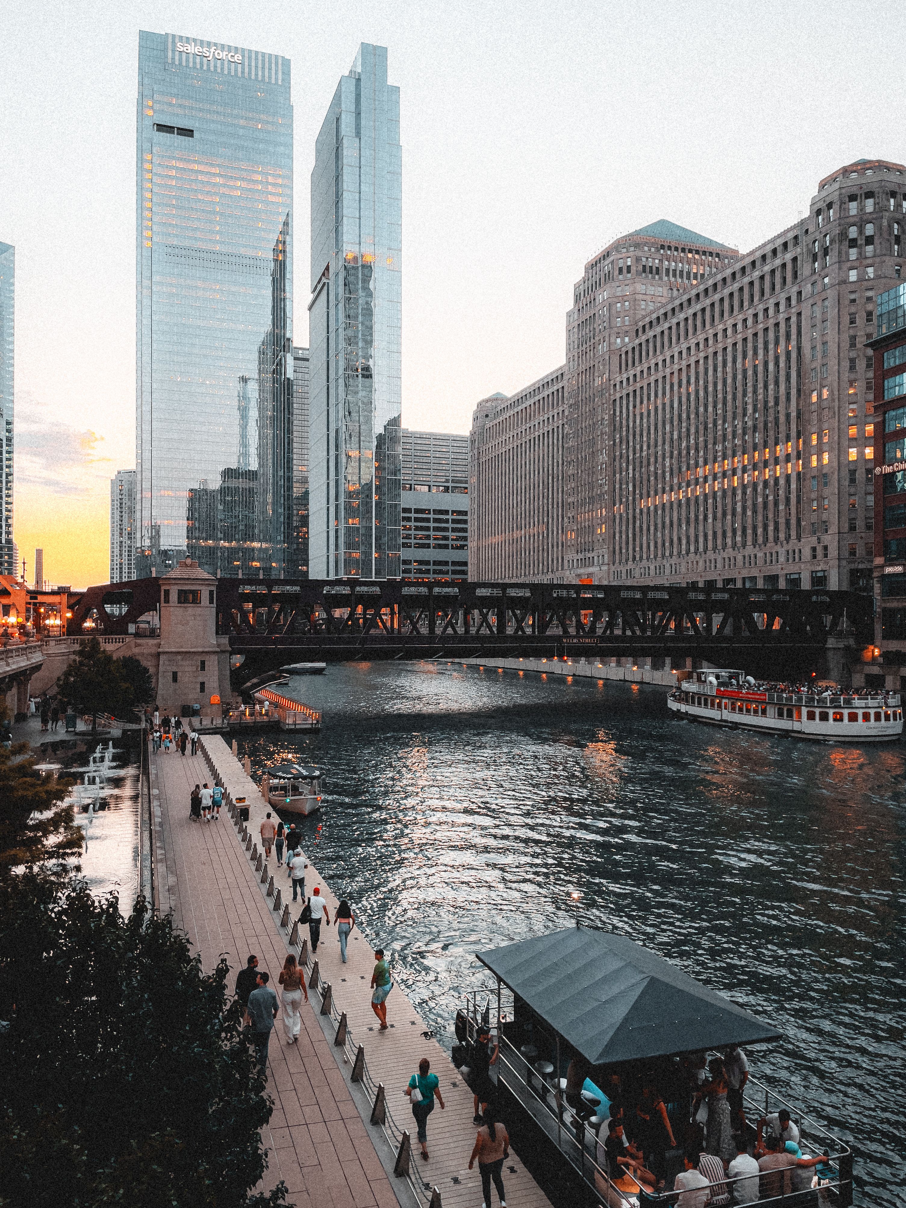 A River in a City · Free Stock Photo