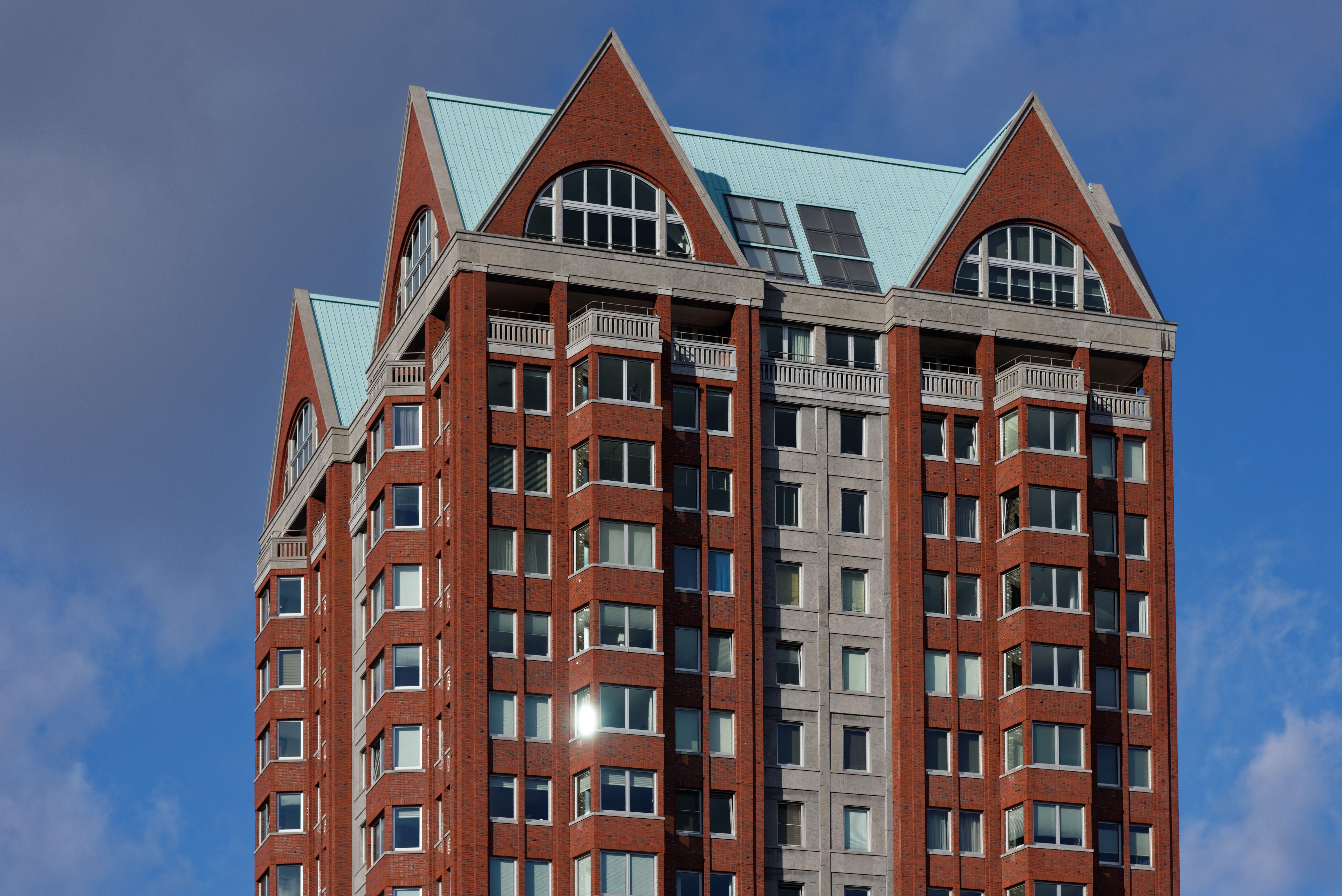 Residential Tower Building in Rotterdam · Free Stock Photo