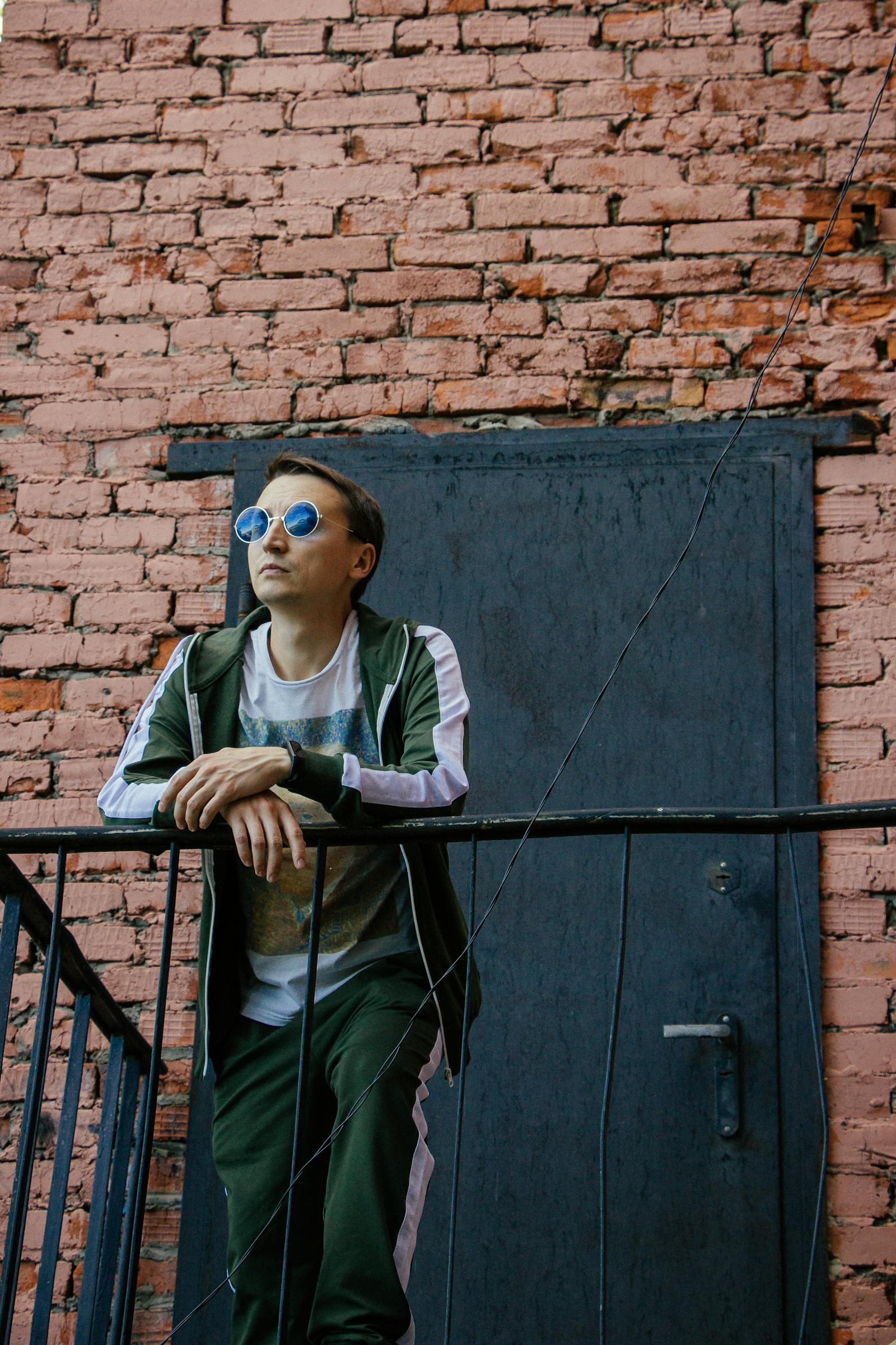 Male Model With Pimples Photos, Download The BEST Free Male Model With ...