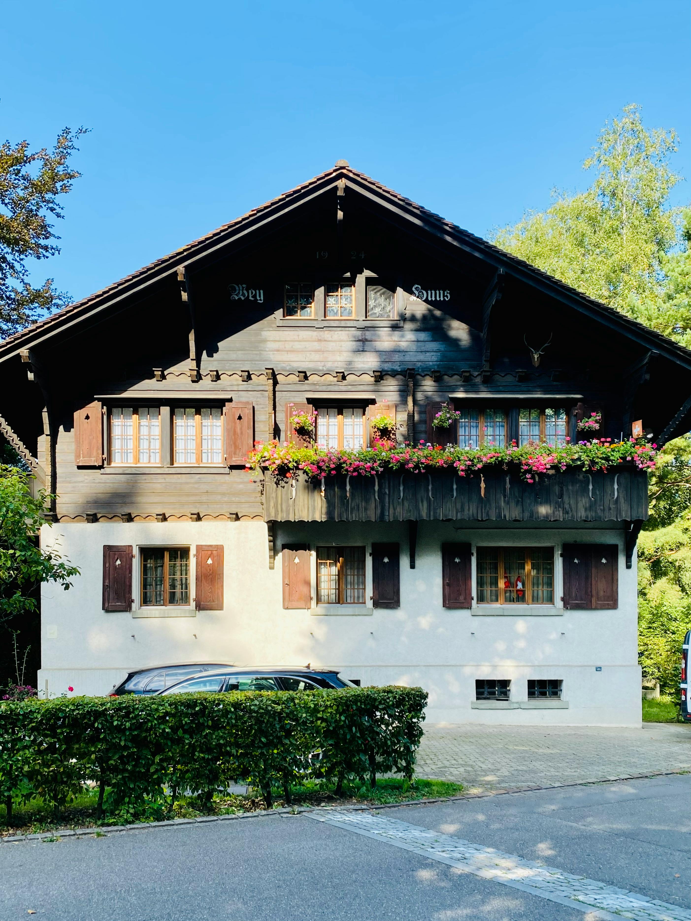 Swiss 30 Photos & Videos Collected by Jay Kixs