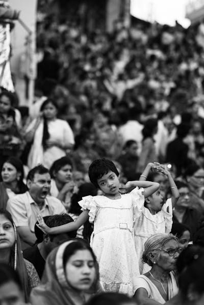 Black Girl In Crowd Photos, Download The BEST Free Black Girl In Crowd ...