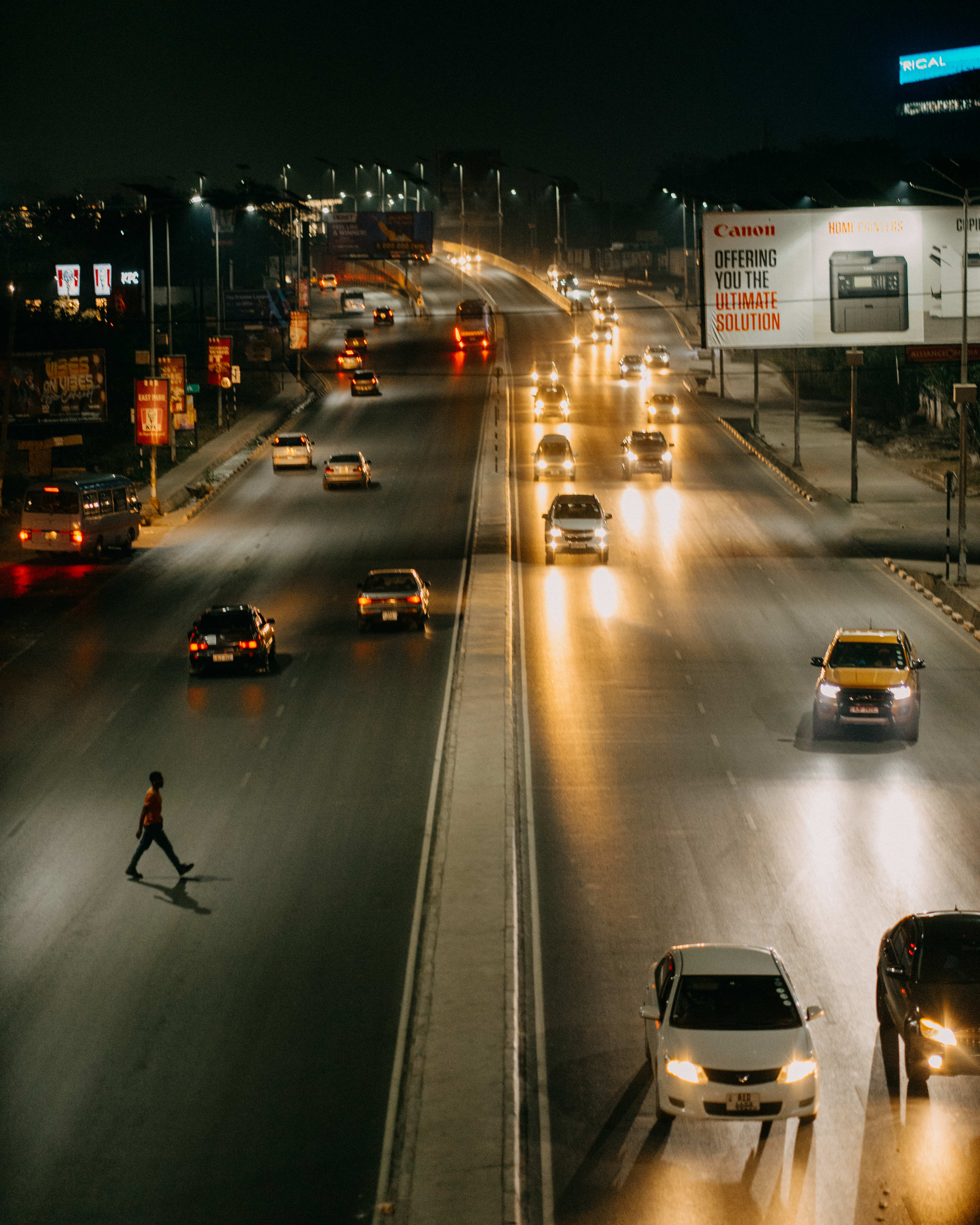 Traffic at Night · Free Stock Photo