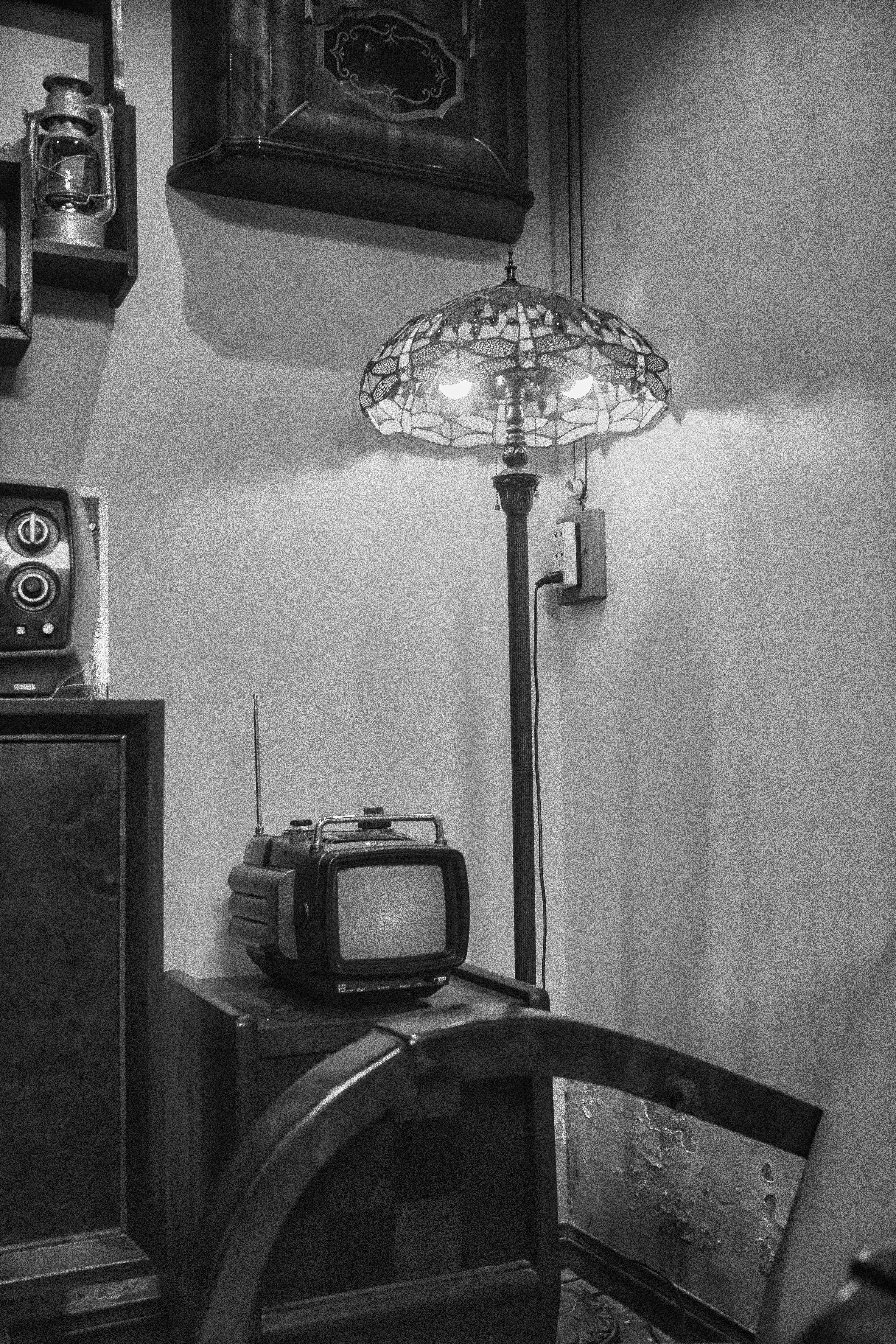 Room Interior with Lamp and Television · Free Stock Photo