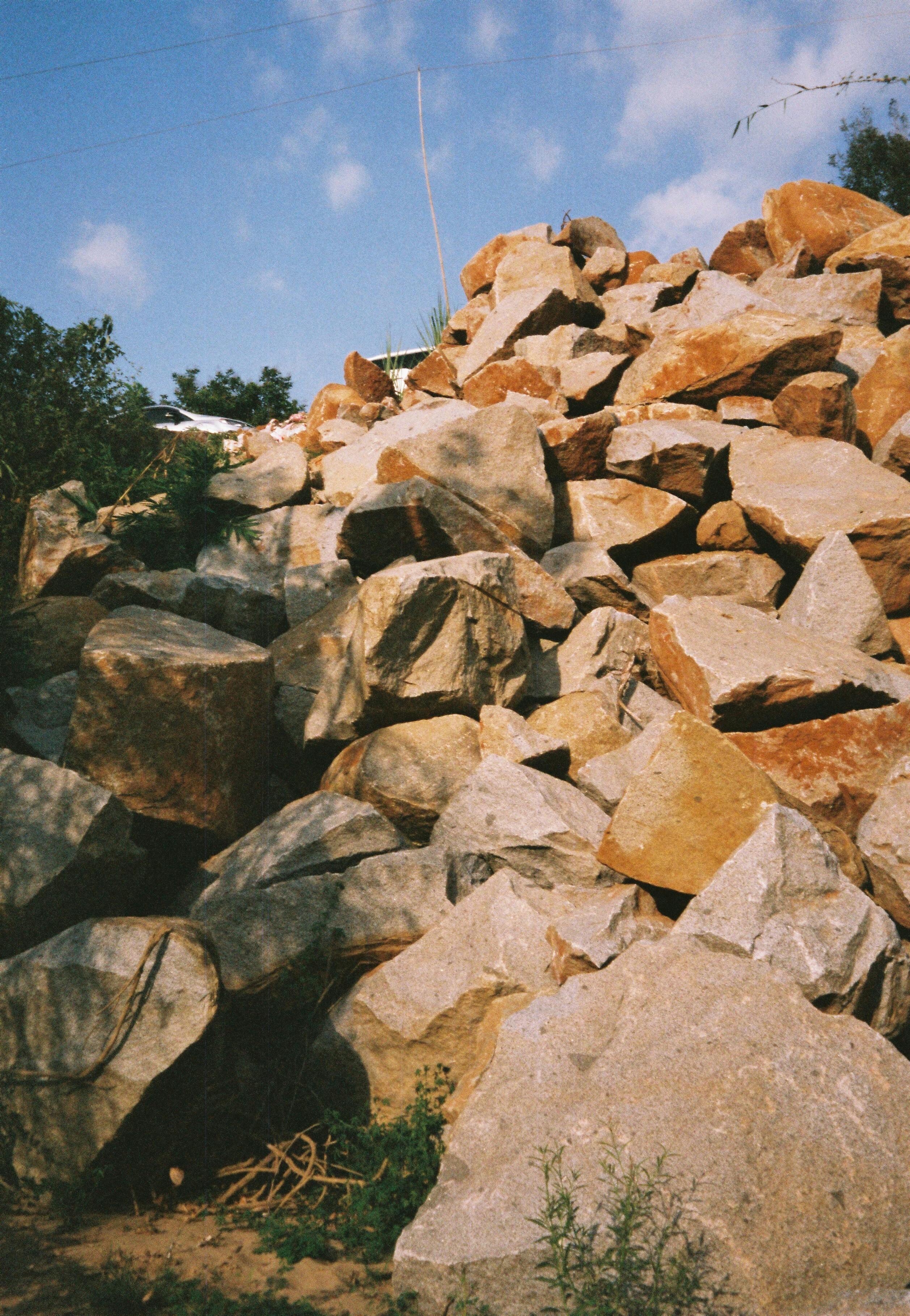 Large Pile Of Rocks Photos, Download The BEST Free Large Pile Of Rocks ...
