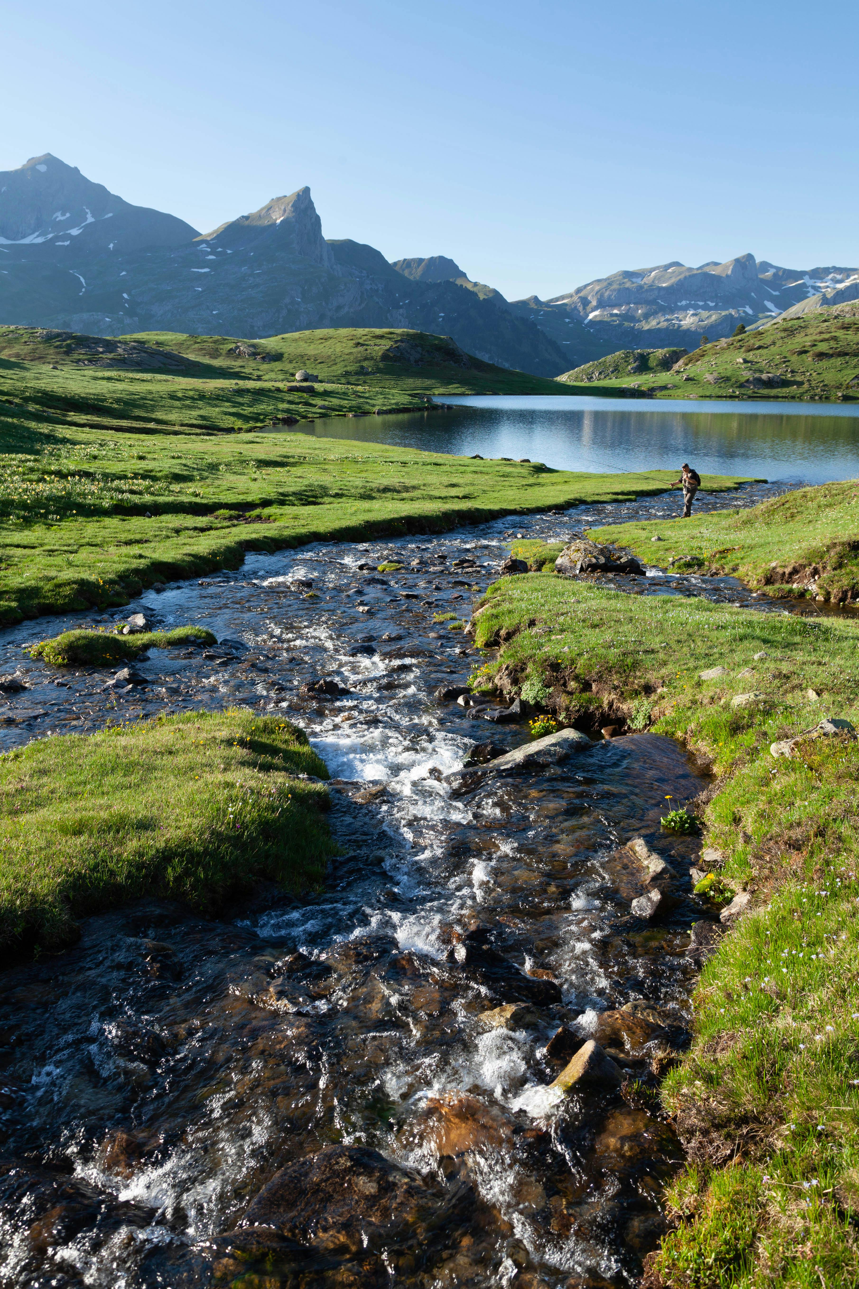 Stream and Lake behind · Free Stock Photo