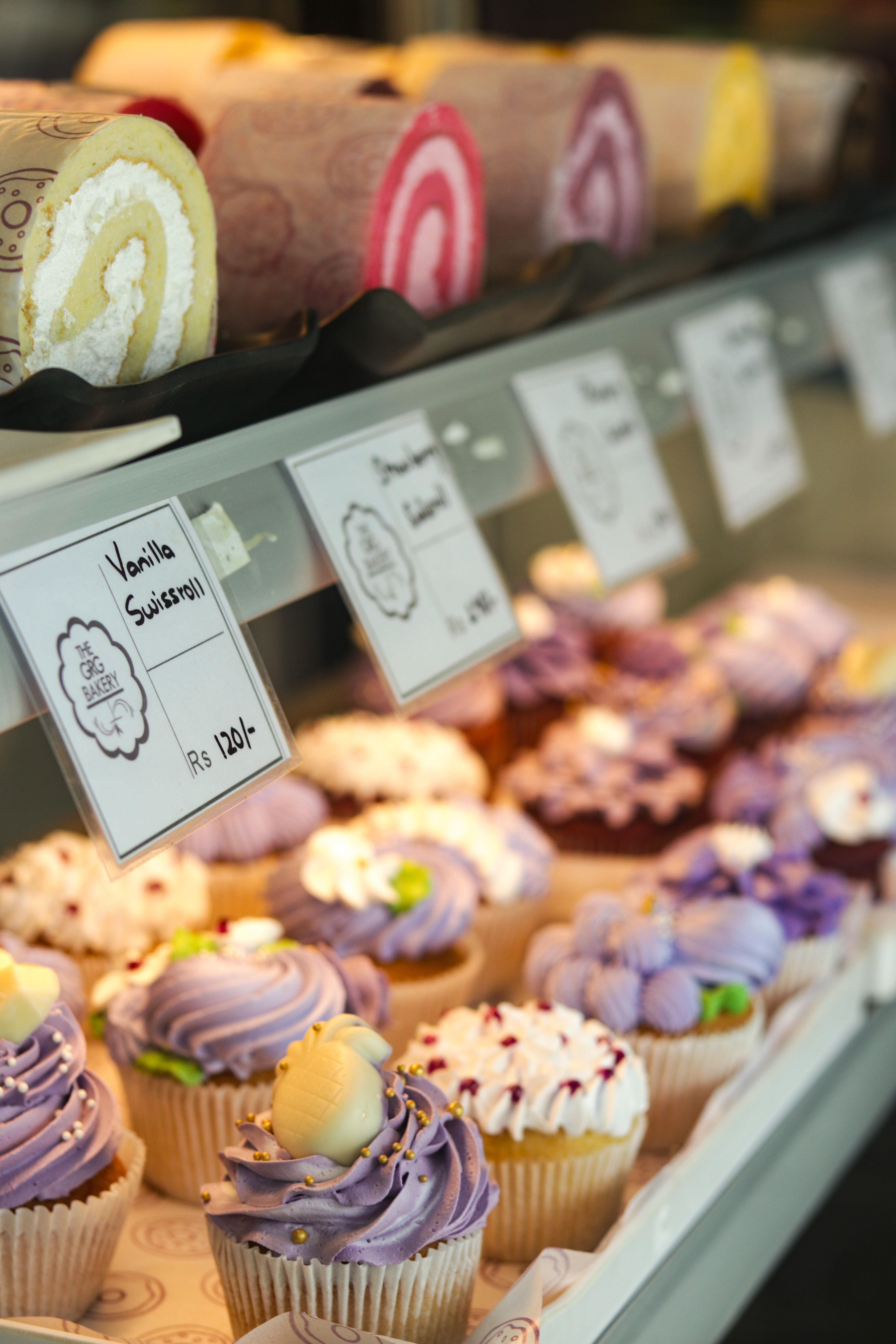 Close up of Cupcakes in Store · Free Stock Photo