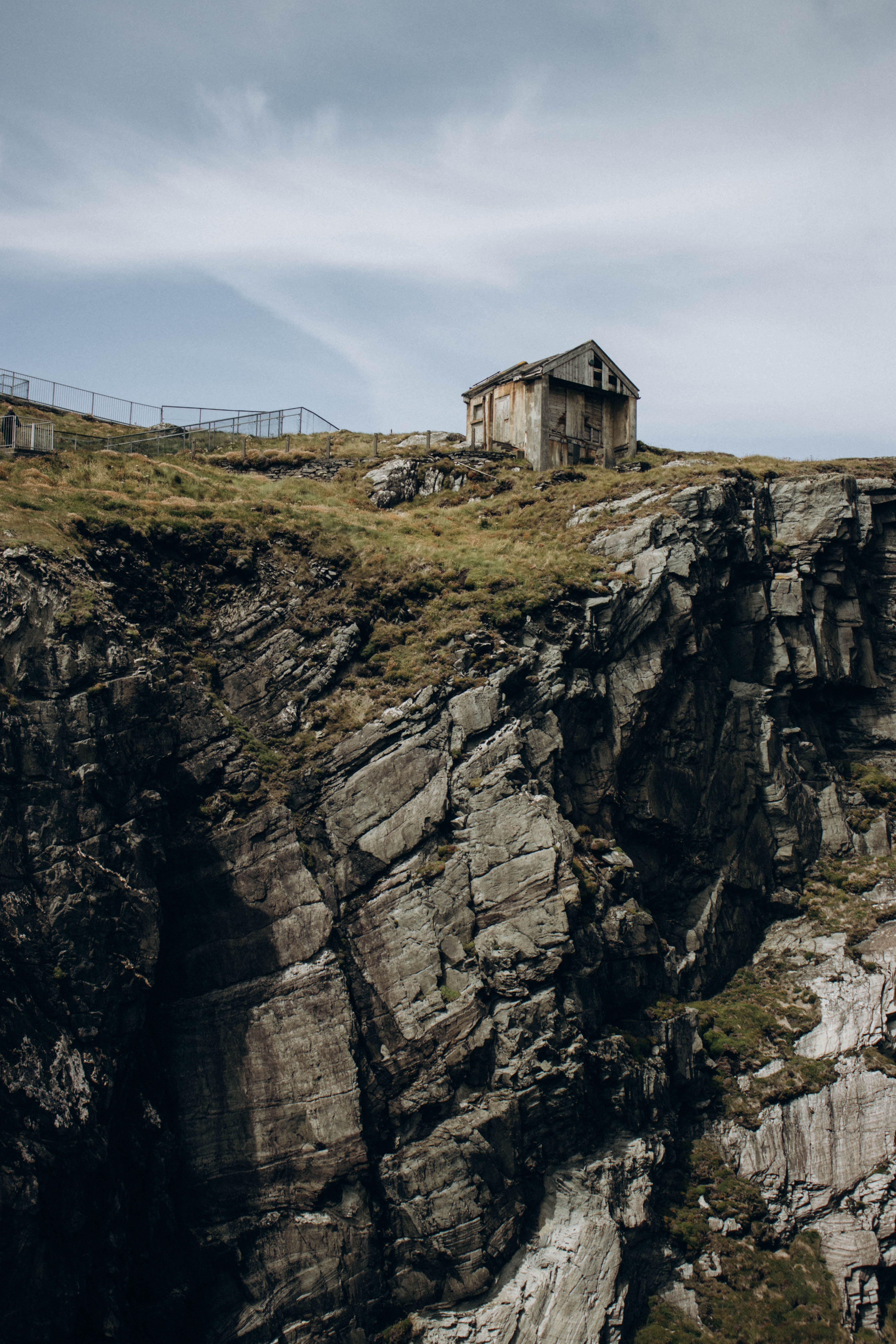 Cottage on Cliff on Mizen Head · Free Stock Photo